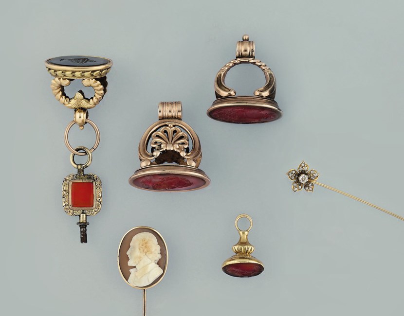 A collection of 19th and early 20th century items | Christie's