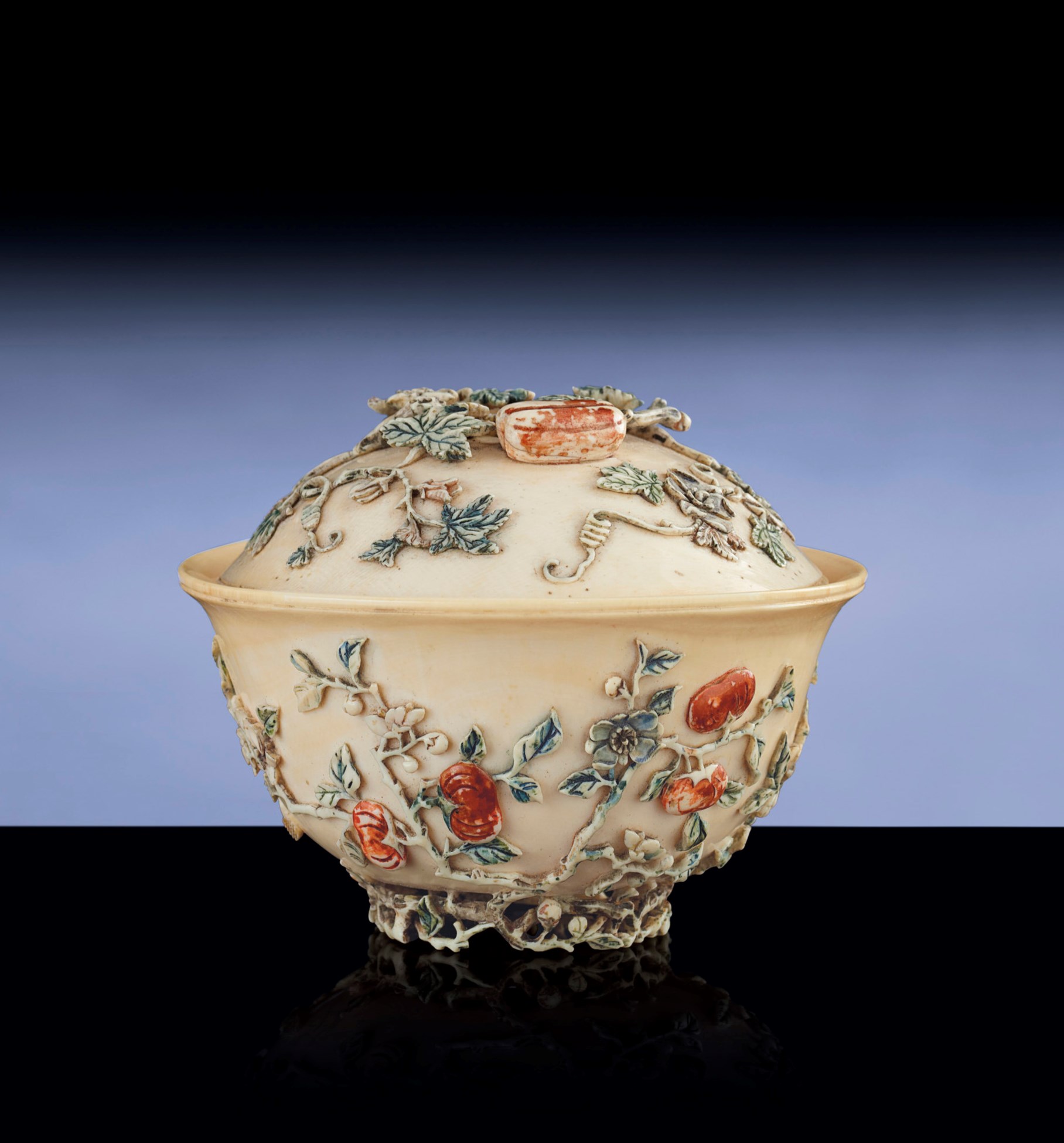 AN IMPERIAL POLYCHROME IVORY BOWL AND COVER | Christie's