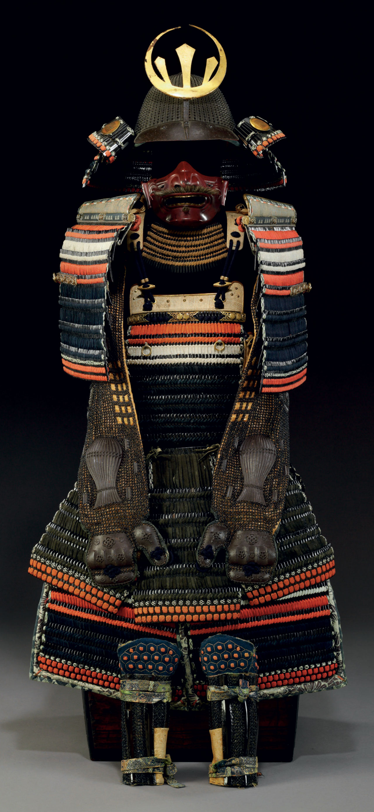 An orange, white and blue-laced do maru armor