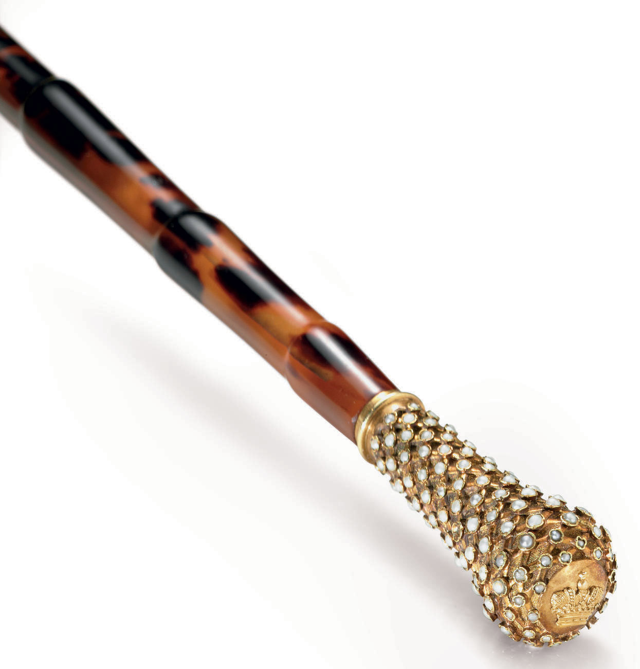 A CONTINENTAL GOLD, PEARL AND TORTOISESHELL PARASOL**