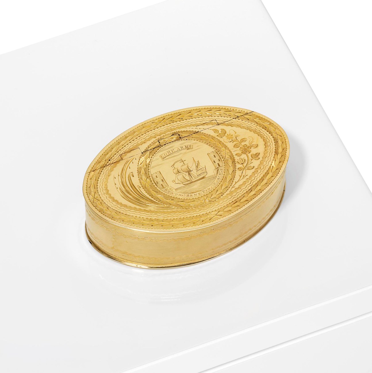 A GEORGE III IRISH GOLD FREEDOM BOX, BY CARDEN TERRY AND JANE WILLIAMS ...