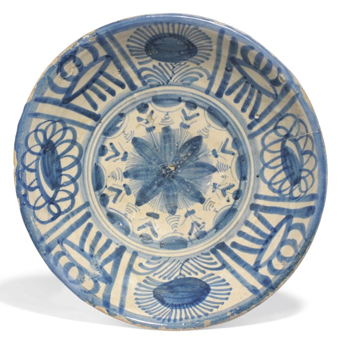 A LONDON DELFT BLUE AND WHITE CHINOISERIE SHALLOW BOWL , CIRCA 1640 ...