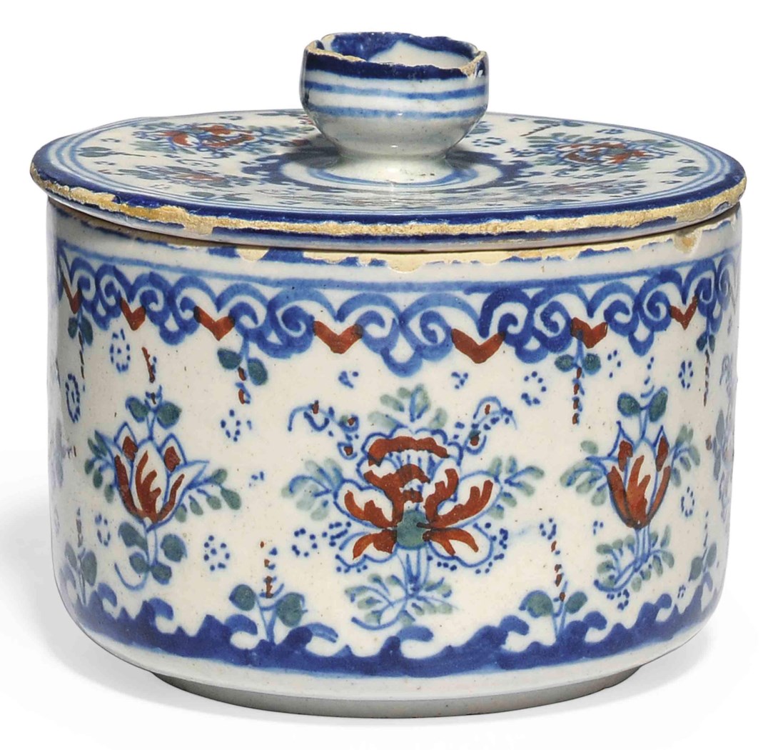 A LONDON DELFT POLYCHROME CIRCULAR SUGAR-POT AND COVER , CIRCA 1715-20 ...