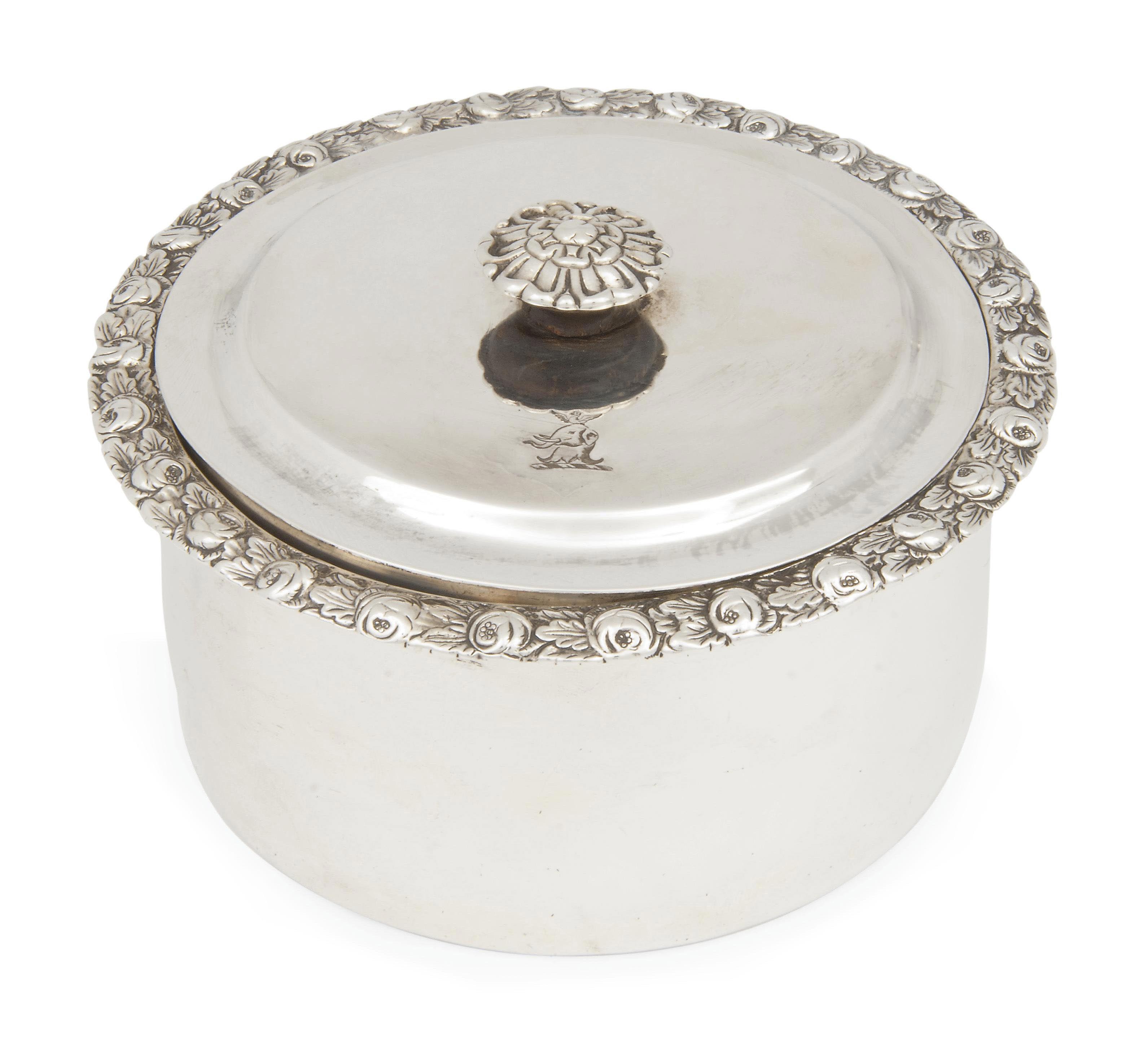 AN INDIAN COLONIAL SILVER COVERED POT