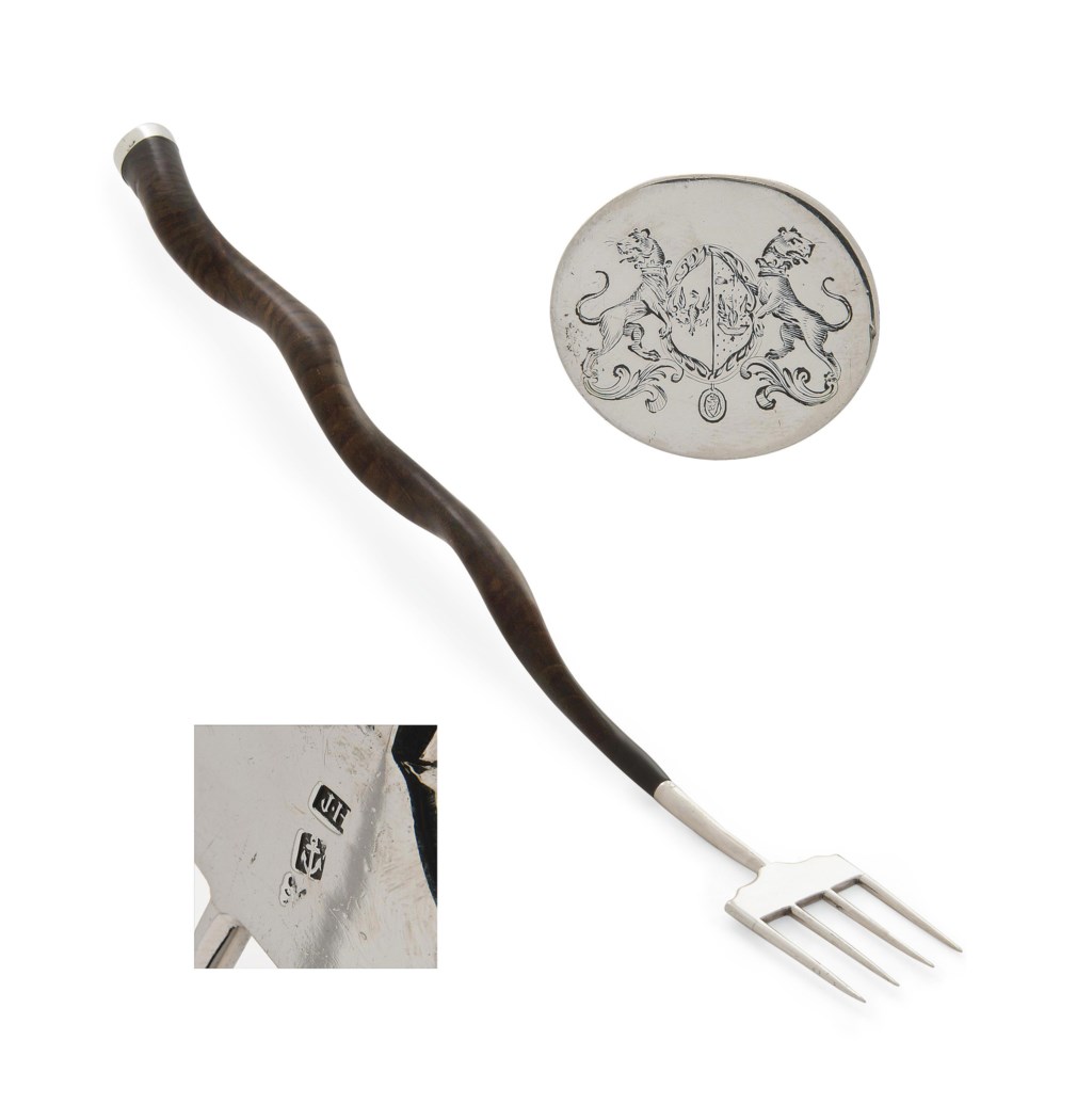 AN INDIAN COLONIAL SILVER-MOUNTED ANTELOPE HORN TOASTING FORK , MARK OF ...