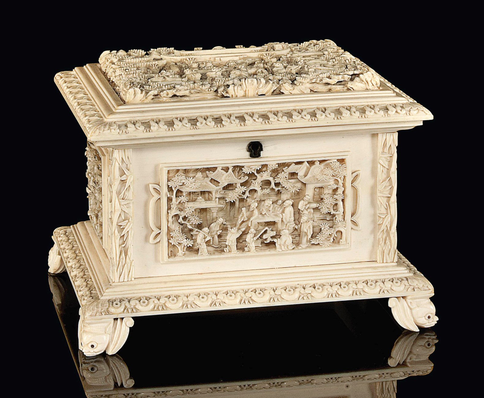 A RECTANGULAR IVORY BOX AND COVER , 19TH CENTURY | Christie's