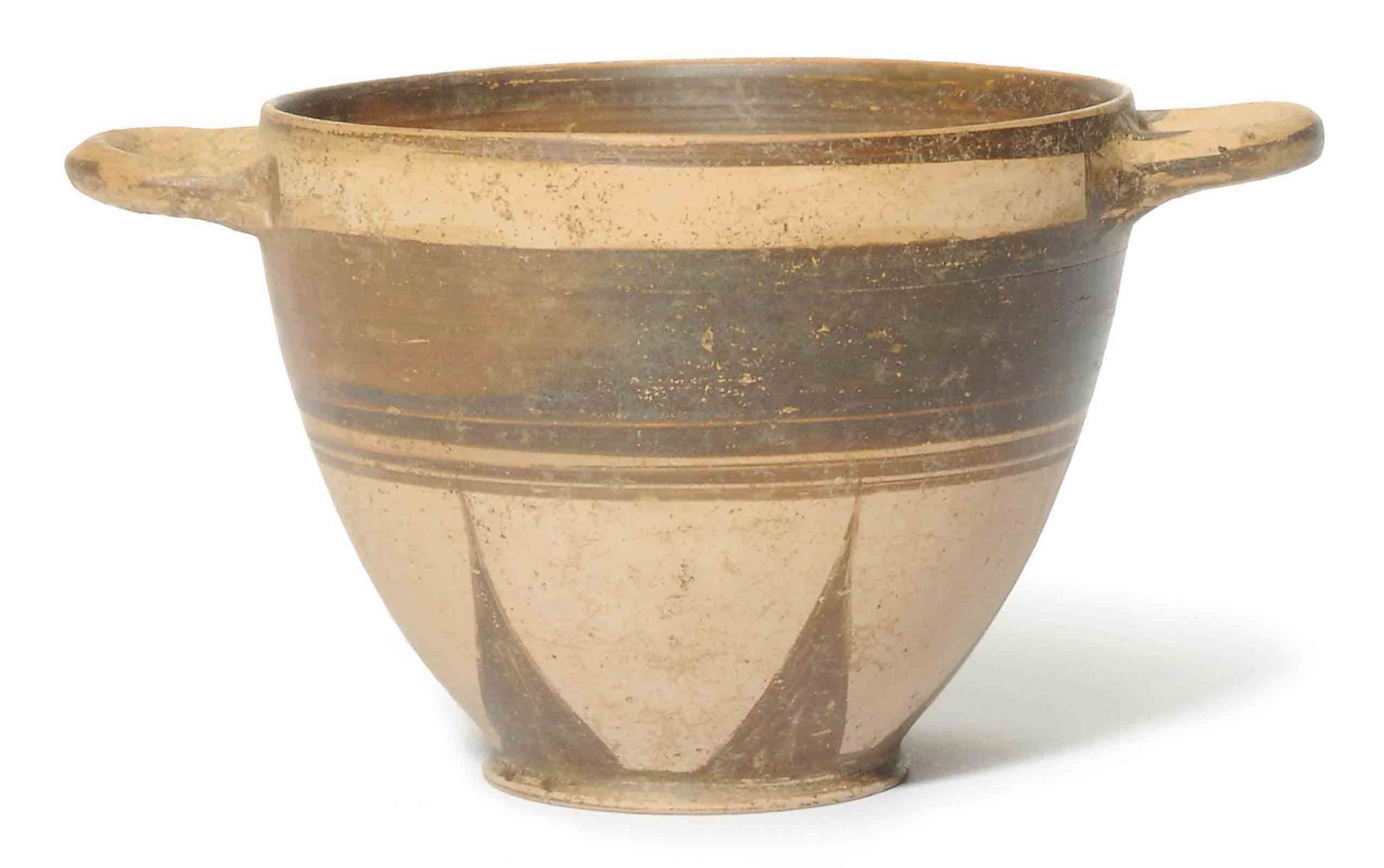 A PROTO-CORINTHIAN POTTERY SKYPHOS