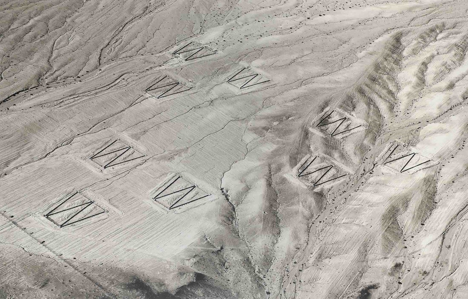 Jananne Al-Ani (Iraqi, b. 1966)