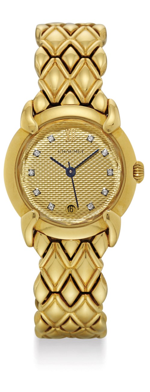 CHAUMET. A LADY'S 18K GOLD AND DIAMOND-SET WRISTWATCH WITH SWEEP CENTRE ...