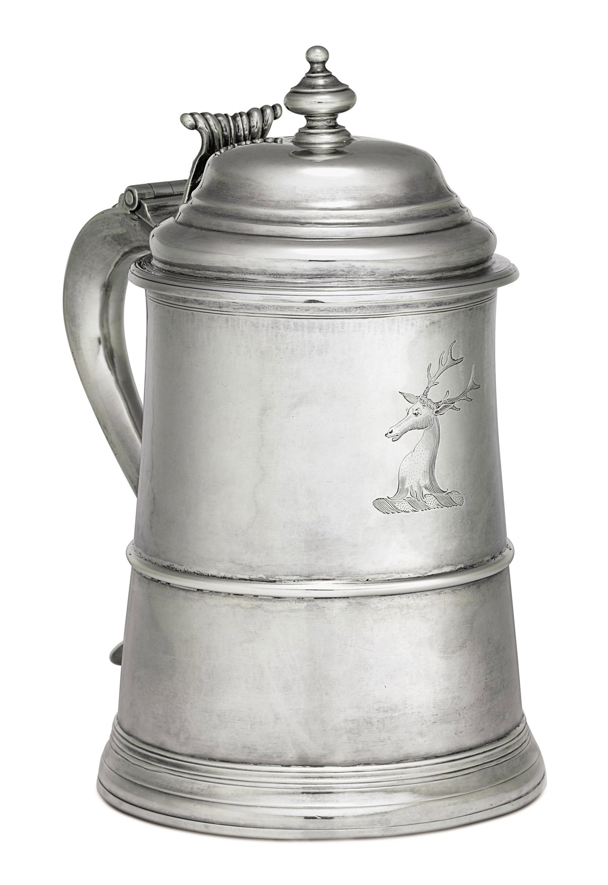 A FINE AND LARGE SILVER TANKARD