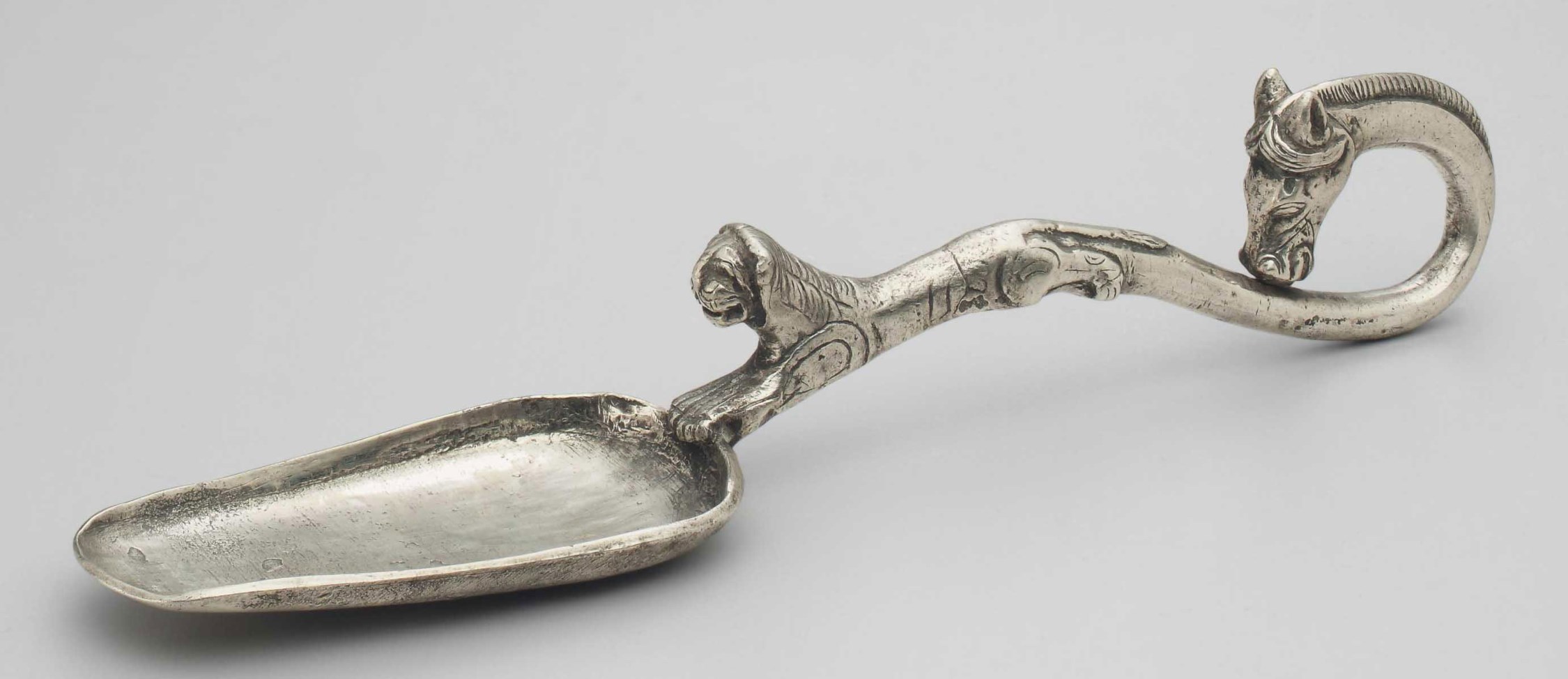 AN EAST GREEK SILVER SPOON , LATE CLASSICAL TO HELLENISTIC PERIOD ...