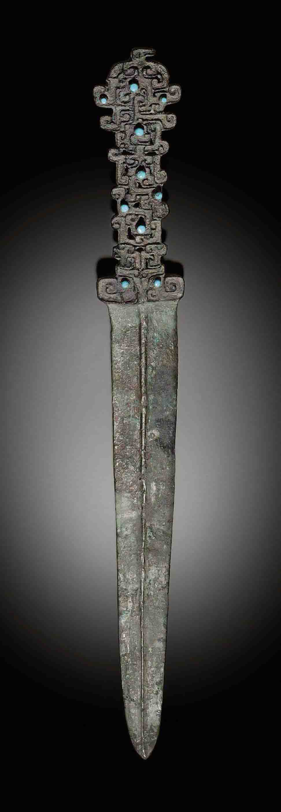 AN UNUSUAL BRONZE DAGGER , WARRING STATES PERIOD/WESTERN HAN DYNASTY ...