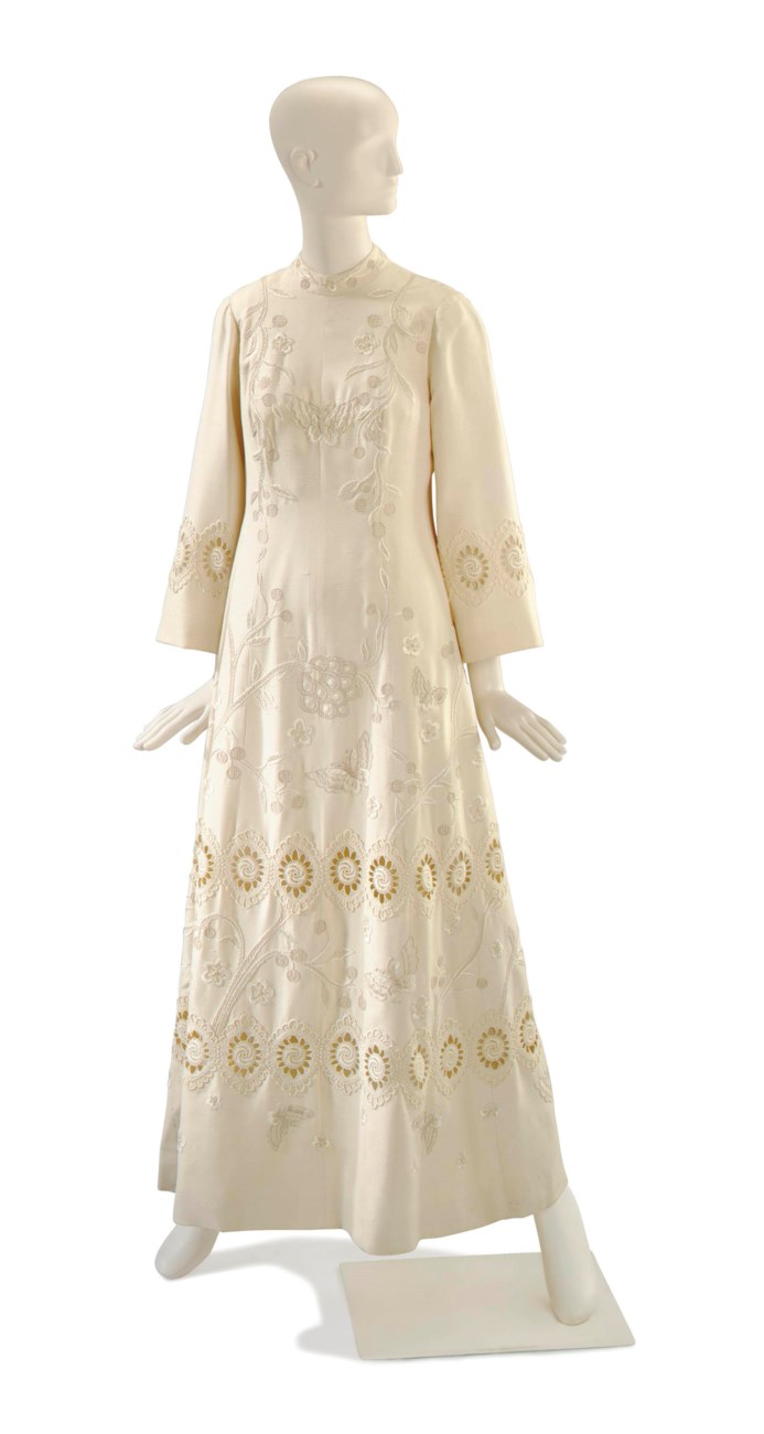A TIZIANI IVORY SILK FLORAL EMBROIDERED EVENING DRESS , LABELED ...