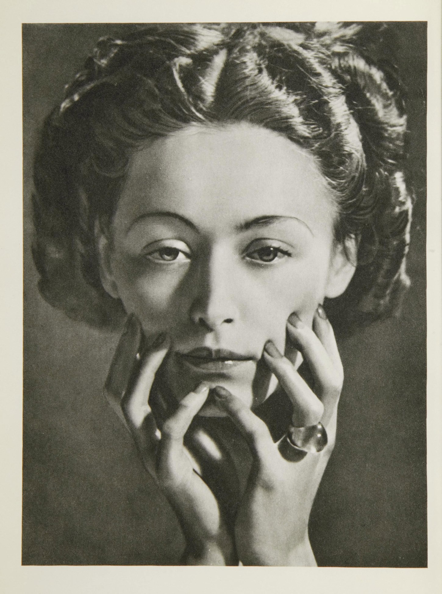 [MAN RAY] -- DESROCHES, Didier [i.e. Paul ÉLUARD (1895-1952]. Le Temps ...
