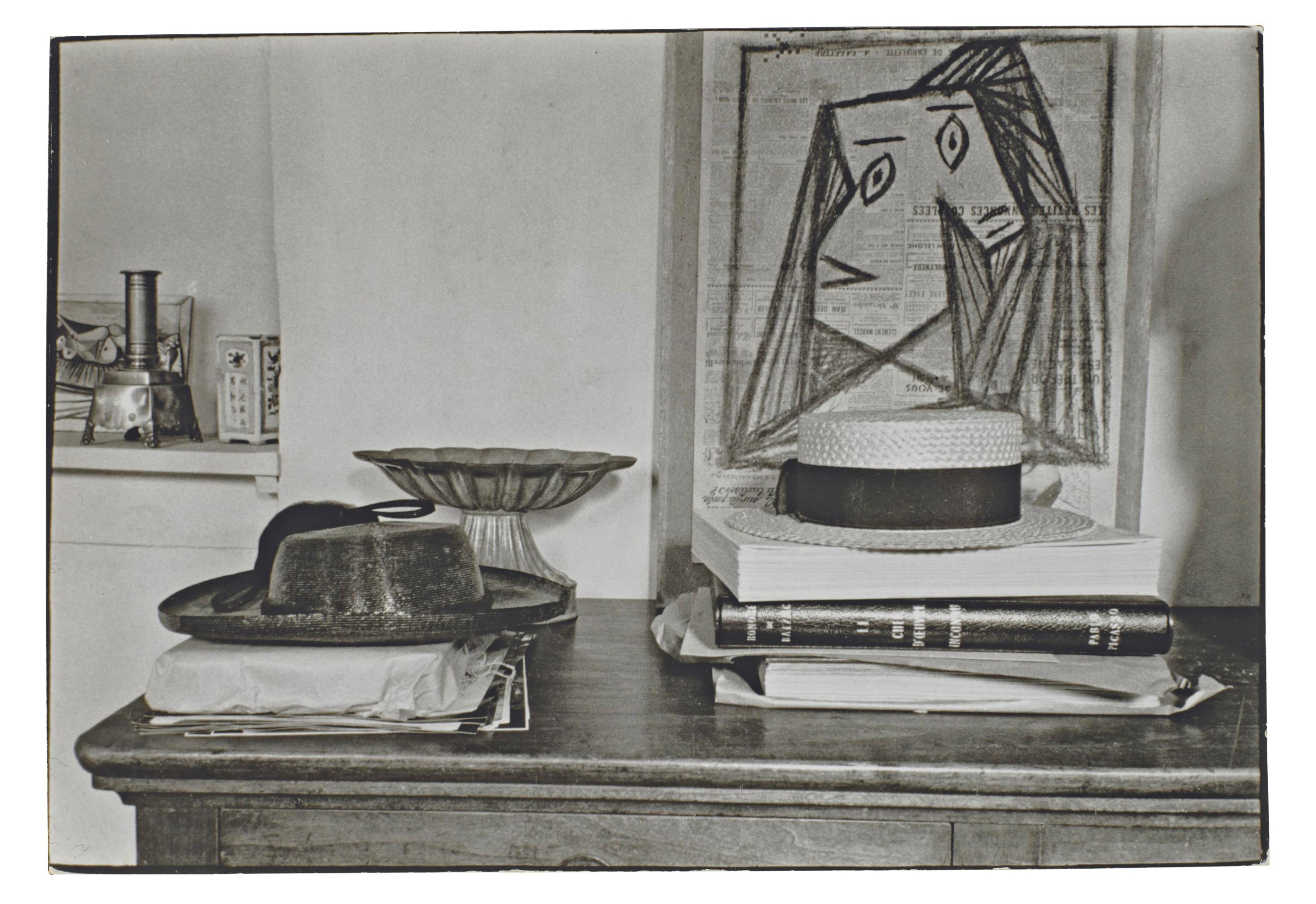 HENRI CARTIER-BRESSON (1908-2004) , Domicile de Pablo Picasso, Rue des ...