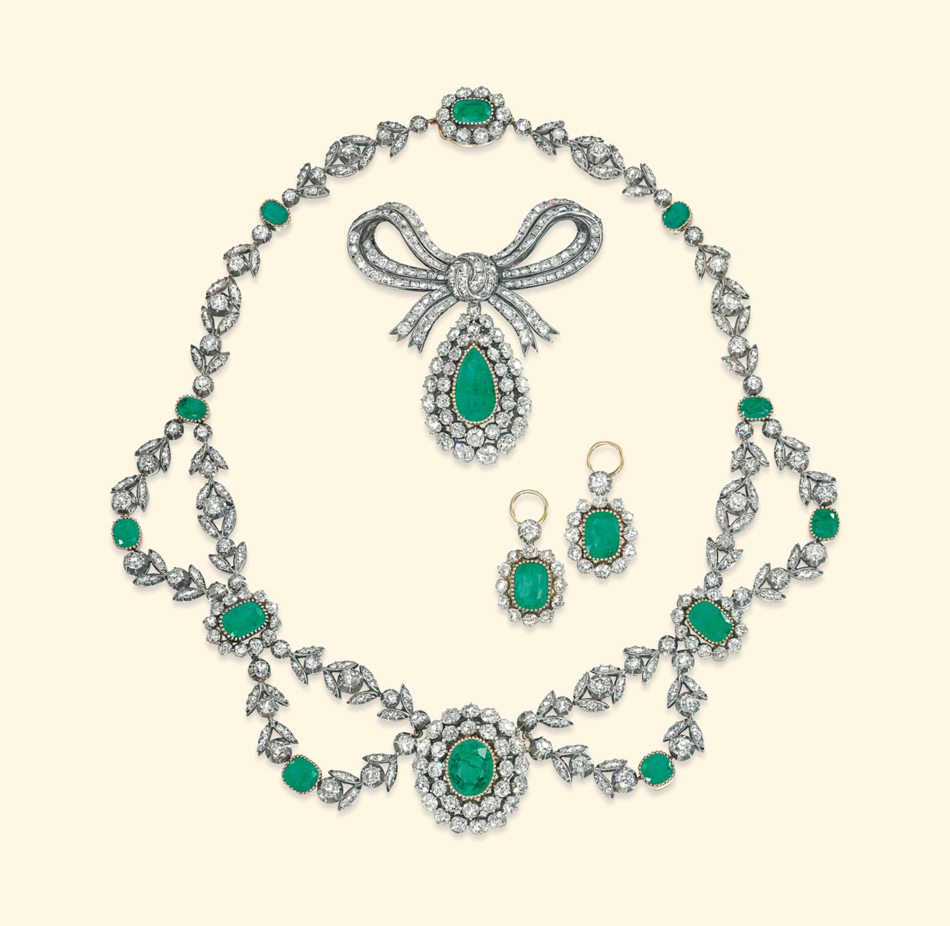 AN ANTIQUE EMERALD AND DIAMOND PARURE | Christie's