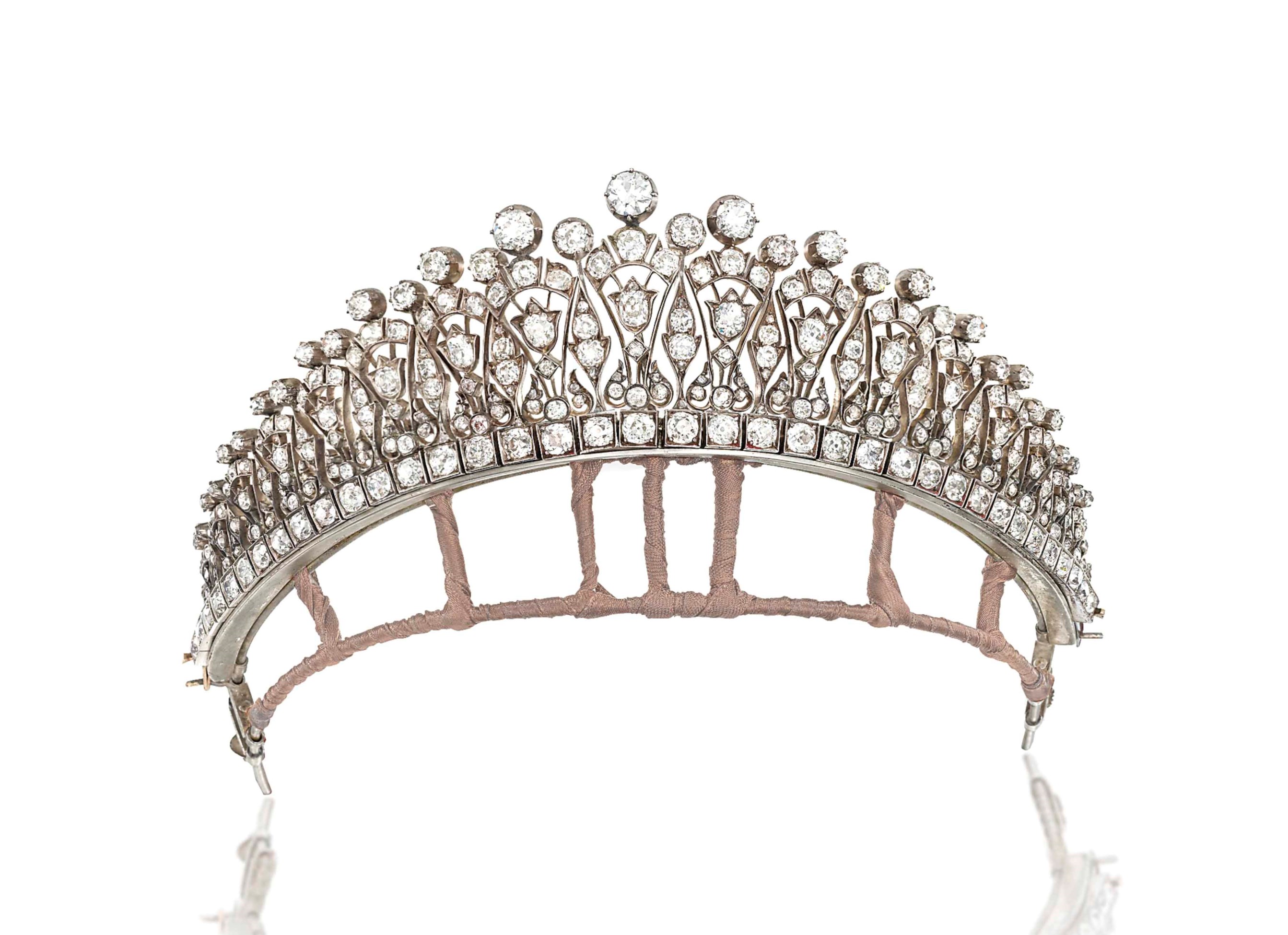 A LATE 19TH CENTURY DIAMOND TIARA | Christie's