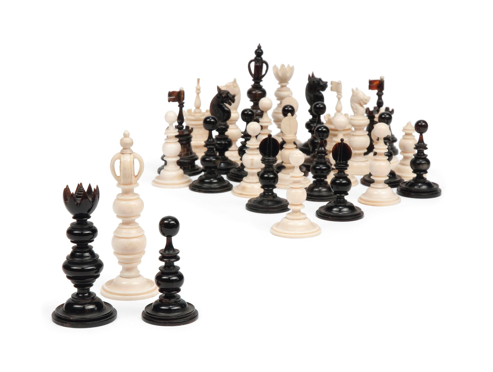 AN ANGLO-INDIAN IVORY AND HORN CHESS SET , CIRCA 1850 | Christie's