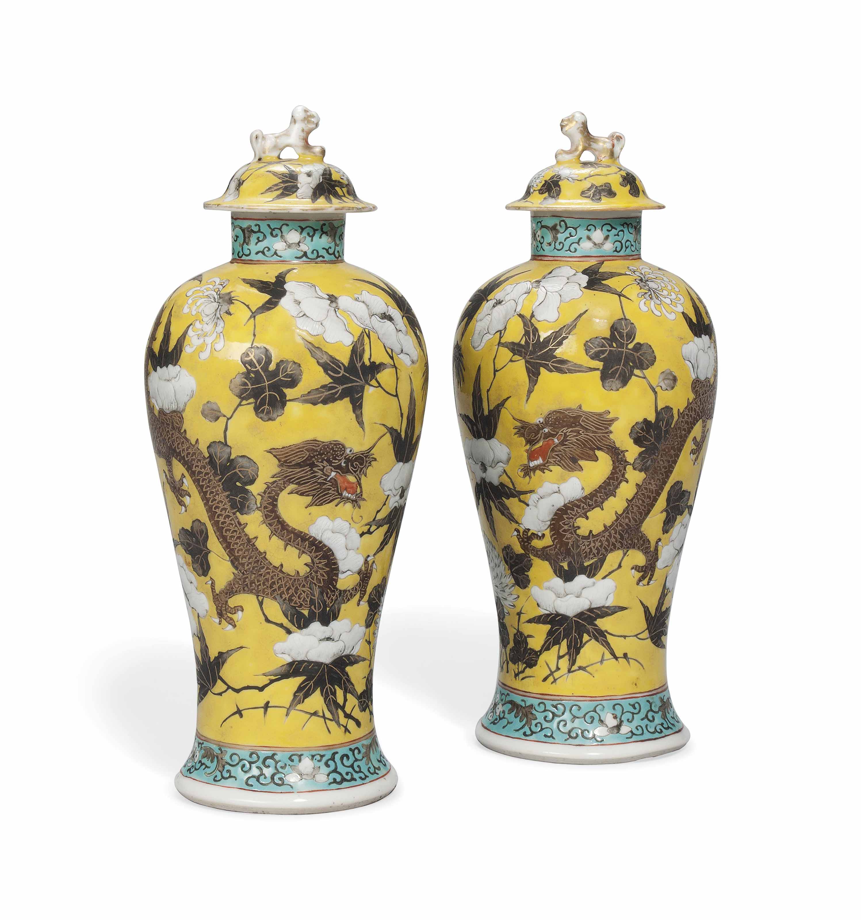 A CONTINENTAL GOLD-LINED AND MOUNTED TORTOISESHELL BOITE-A-MINIATURE ...