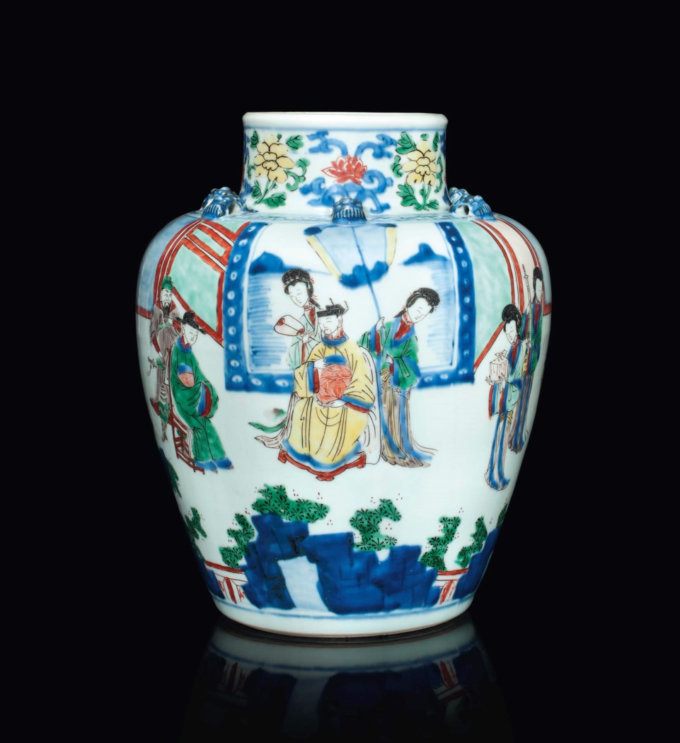 A CHINESE WUCAI VASE