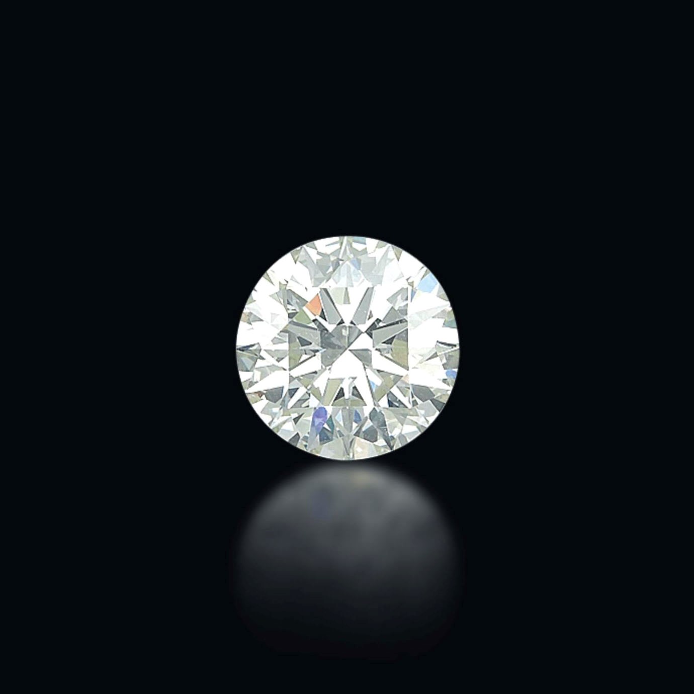 A STUNNING UNMOUNTED DIAMOND | Christie's