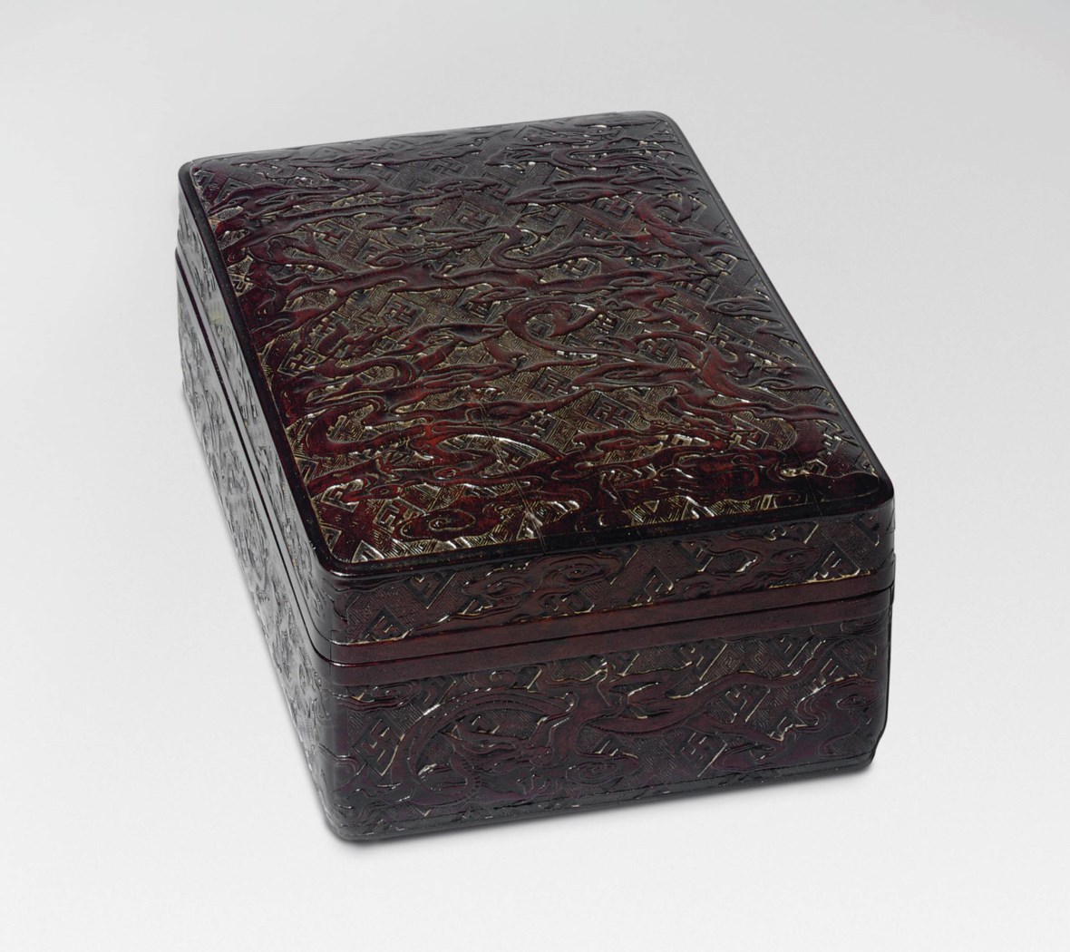 A RARE CARVED ZITAN BOX AND COVER