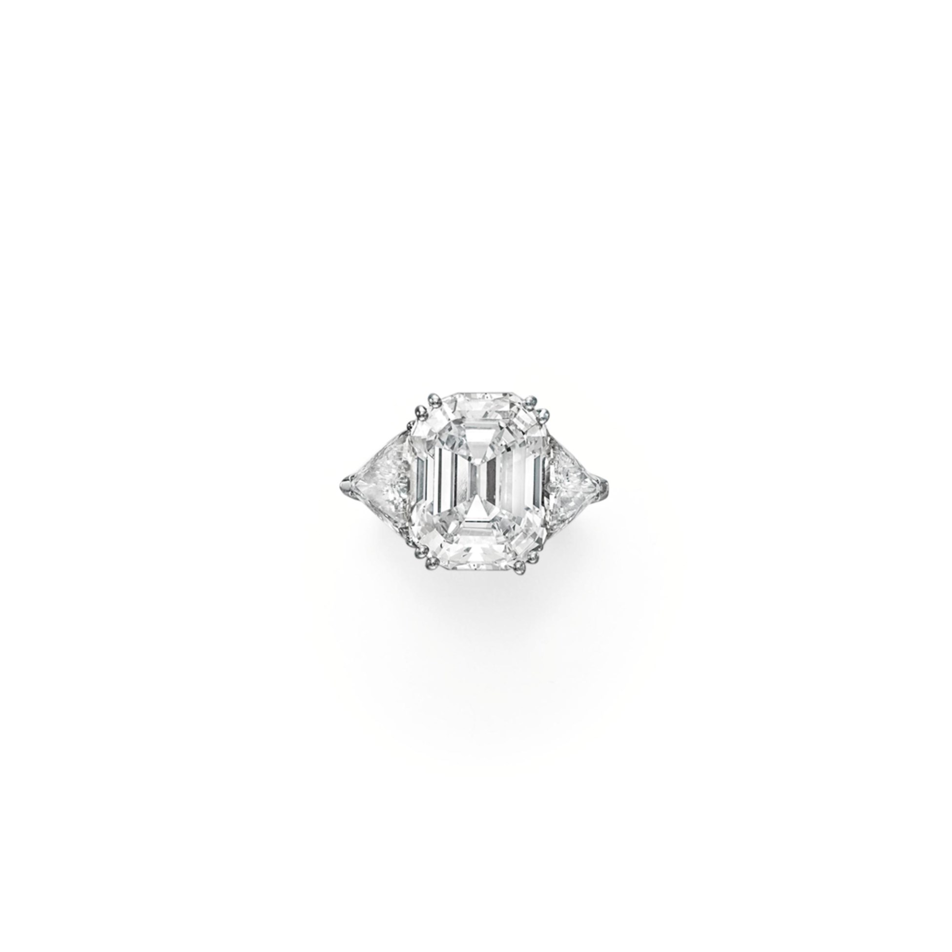 A DIAMOND RING, BY DAVID WEBB
