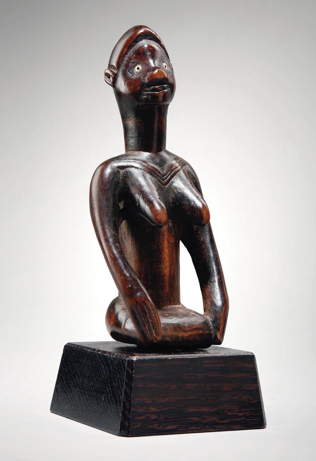 STATUETTE BEMBEBEMBE FIGURE, RÉPUBLIQUE DÉMOCRATIQUE DU CONGO | Christie's