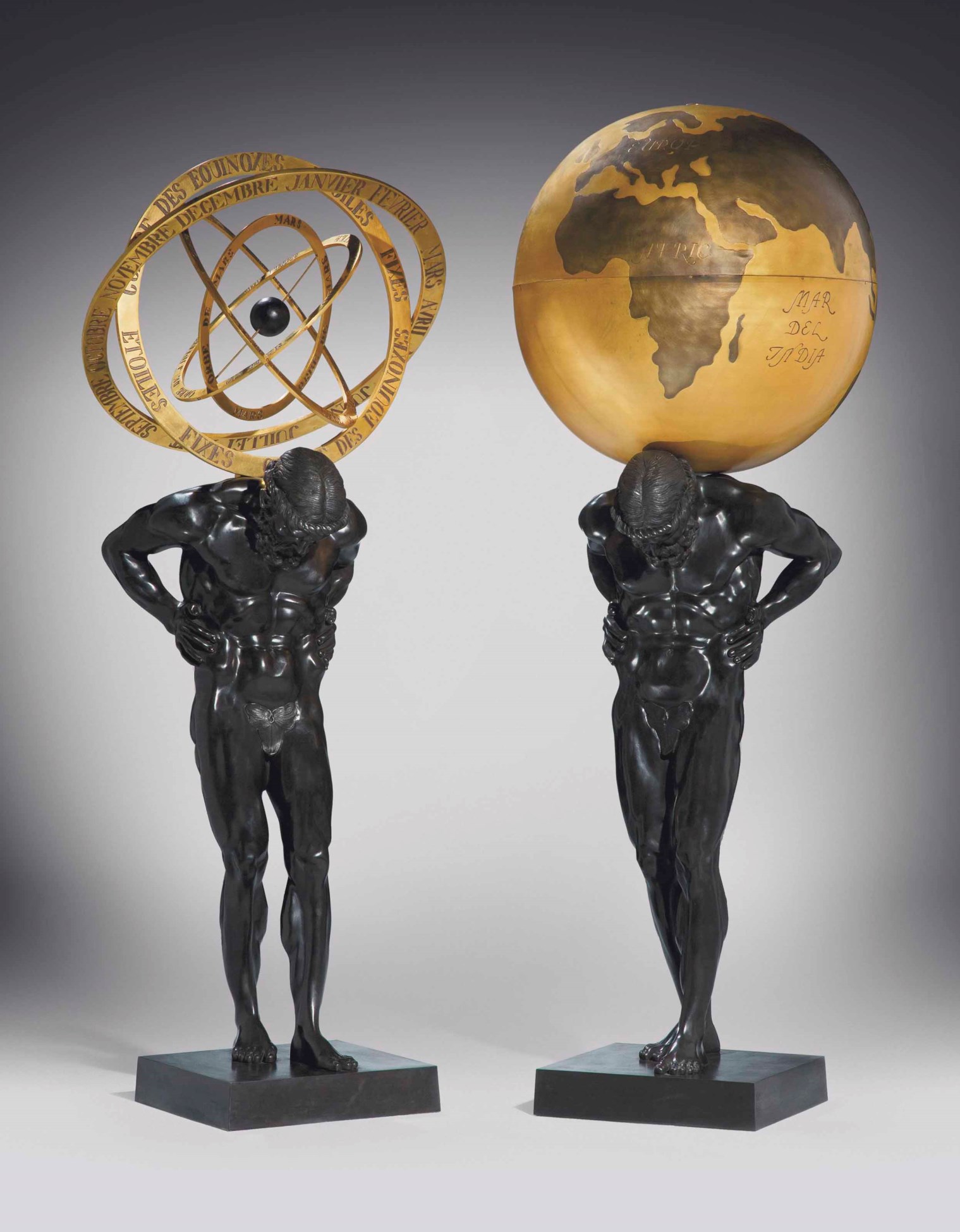 PAIRE DE FIGURES EN BRONZE REPRESENTANT ATLAS , D'APRES L'ANTIQUE ...