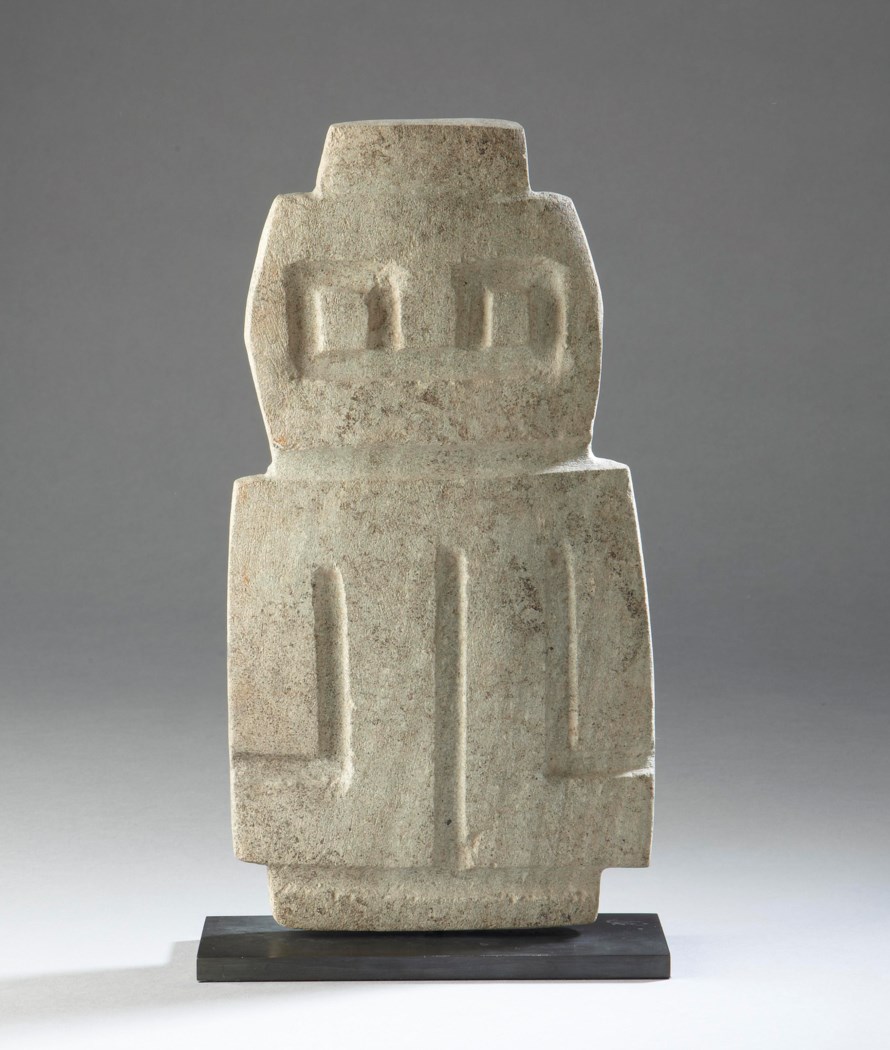 STATUETTE EN PIERRE VALDIVIAVALDIVIA STONE FIGURE, VERS 2300-2000 AV ...