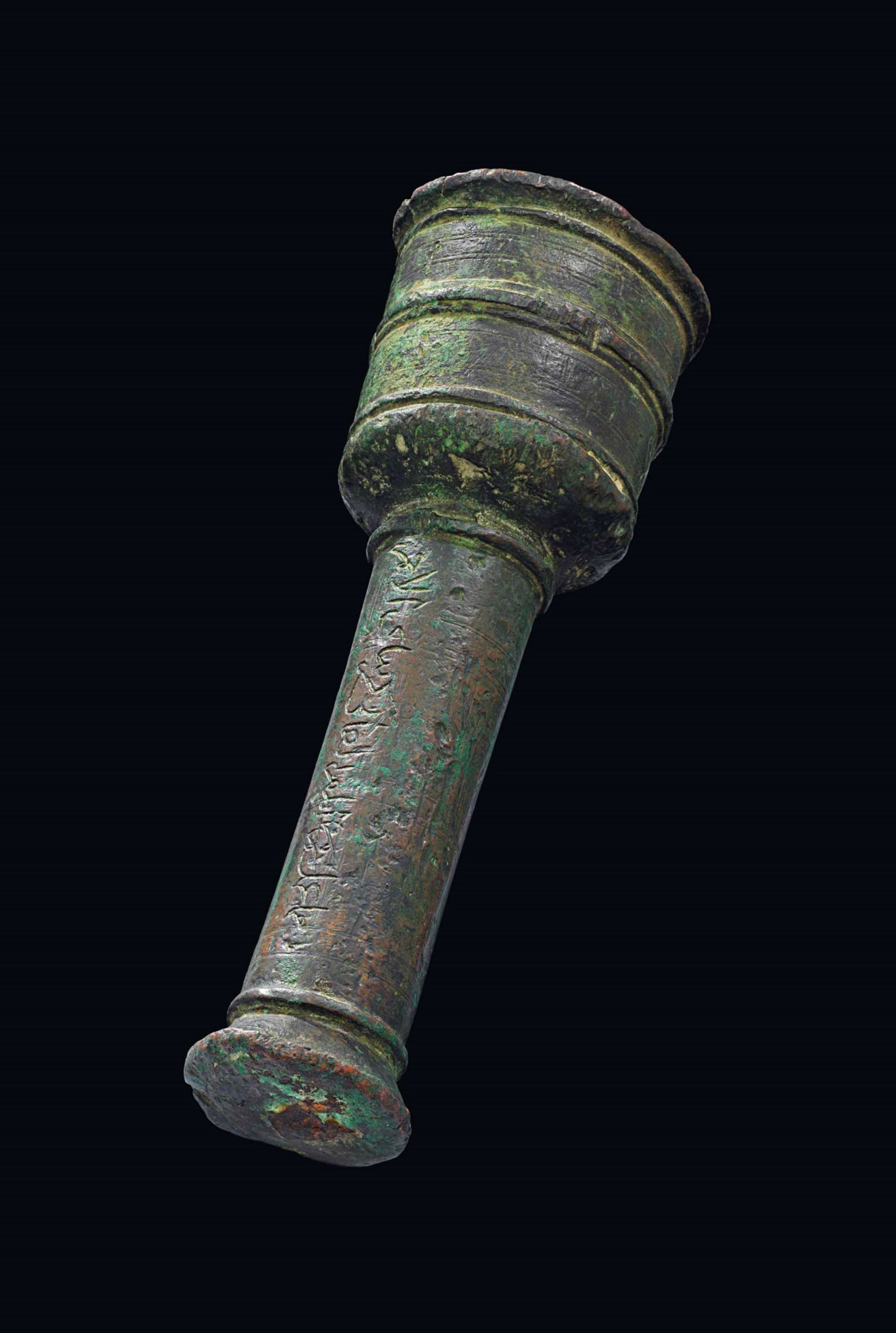 A RARE MAMLUK BRONZE HAND BOMBARD