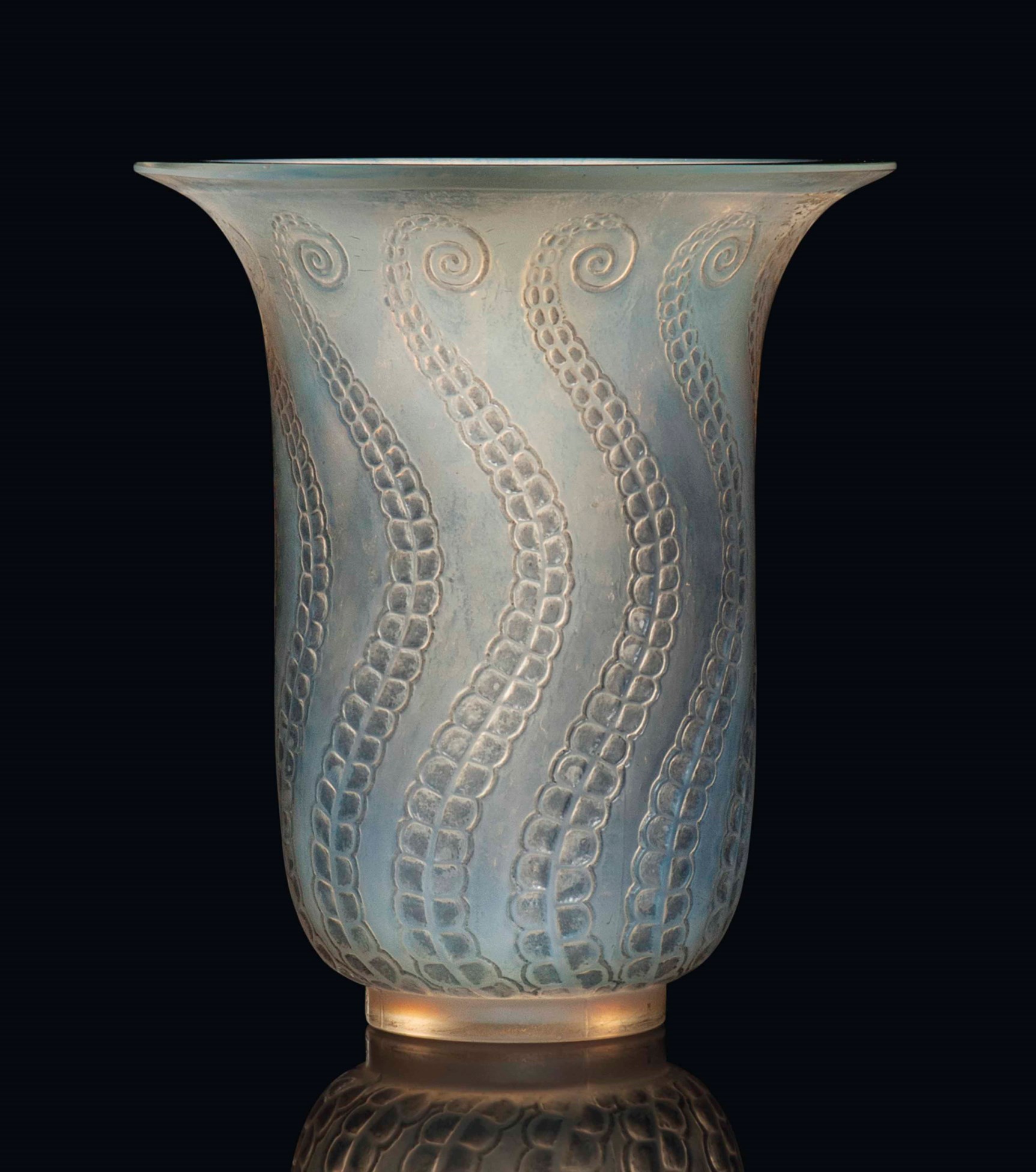 MÉDUSE VASE, NO. 950 | Christie's