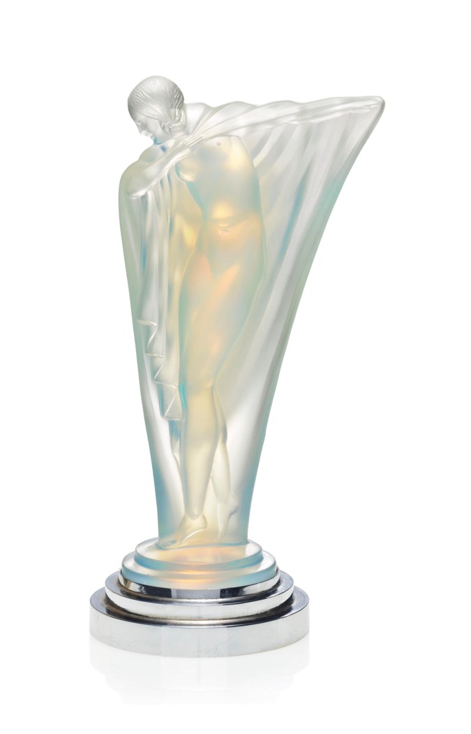 AN ETLING ART DECO OPALESCENT GLASS FIGURE, CIRCA 1930 | Christie's