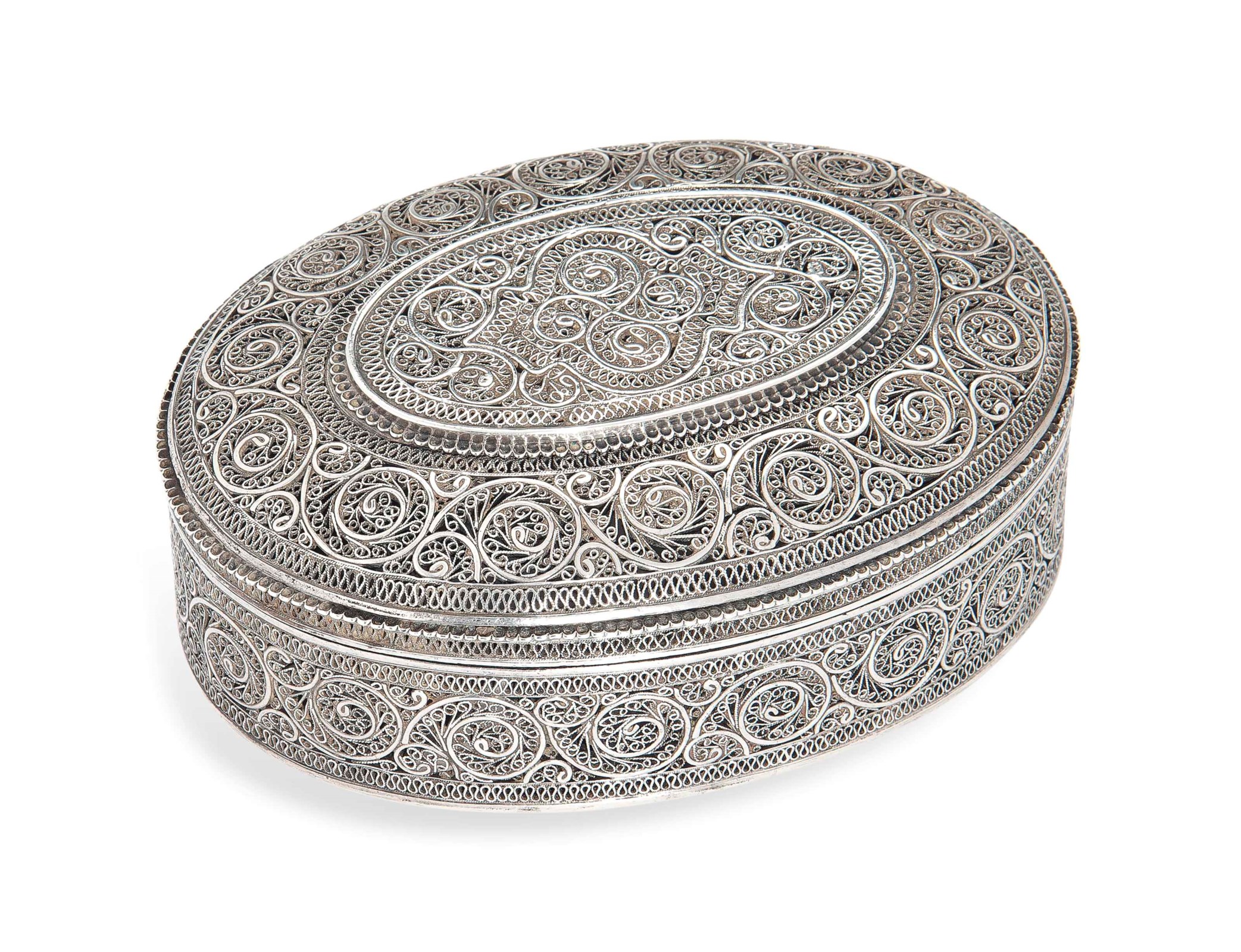 A SILVER FILIGREE BOX , PROBABLY KARIMNAGAR, DECCAN, INDIA, CIRCA MID ...