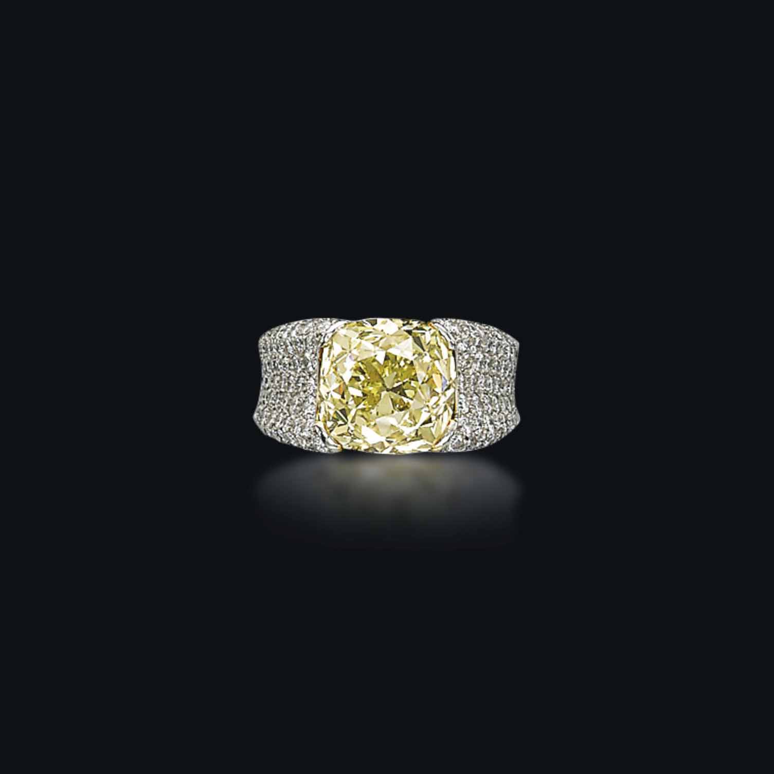 A SET OF DIAMOND 'PALMYRE' JEWELLERY, BY VAN CLEEF & ARPELS | Christie's