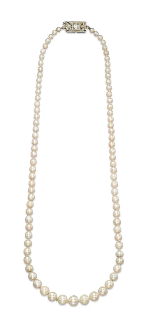 A SINGLE-STRAND NATURAL PEARL NECKLACE | Christie's