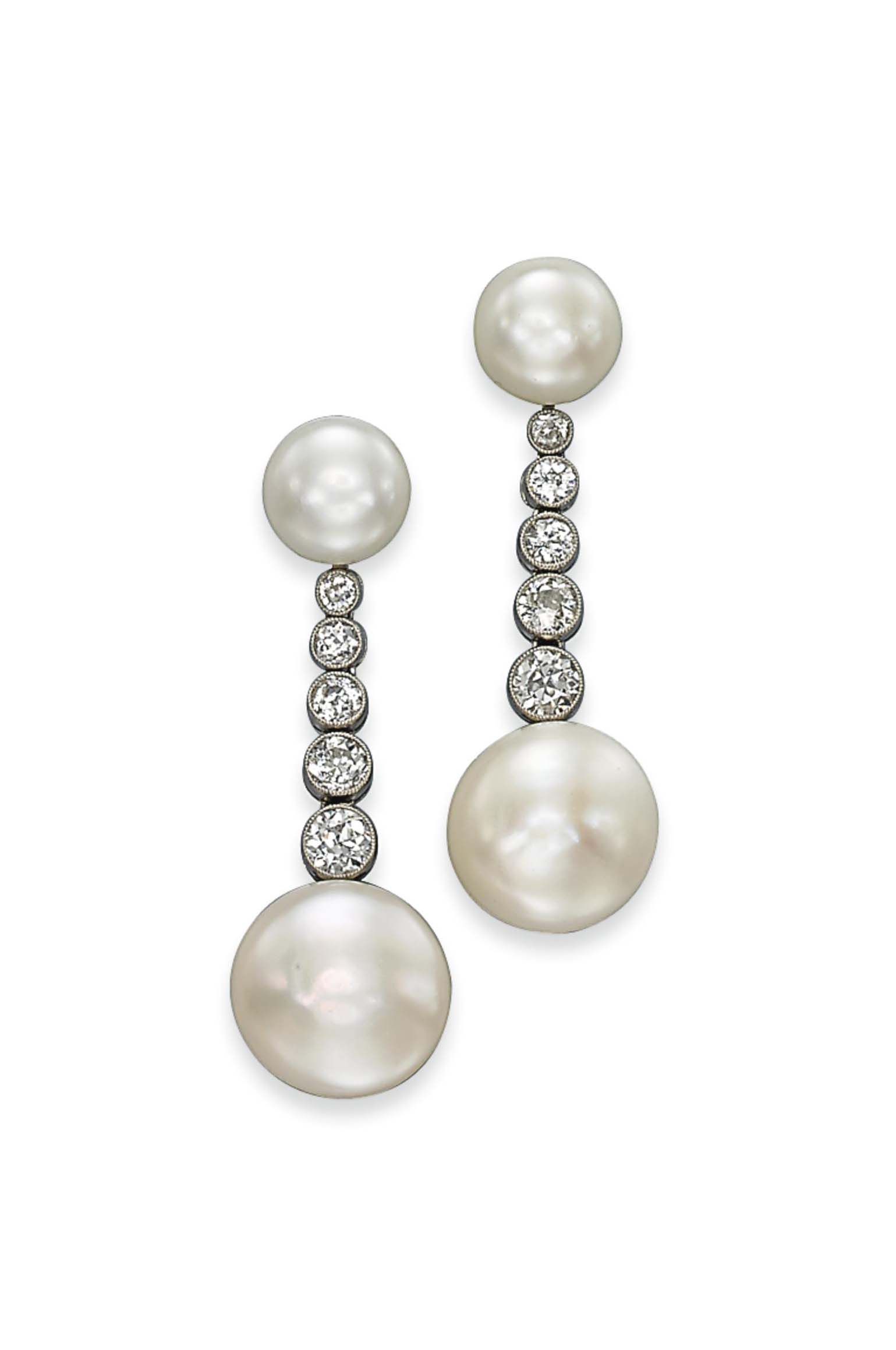 A CULTURED PEARL AND DIAMOND NECKLACE, BY REGNER | Christie's