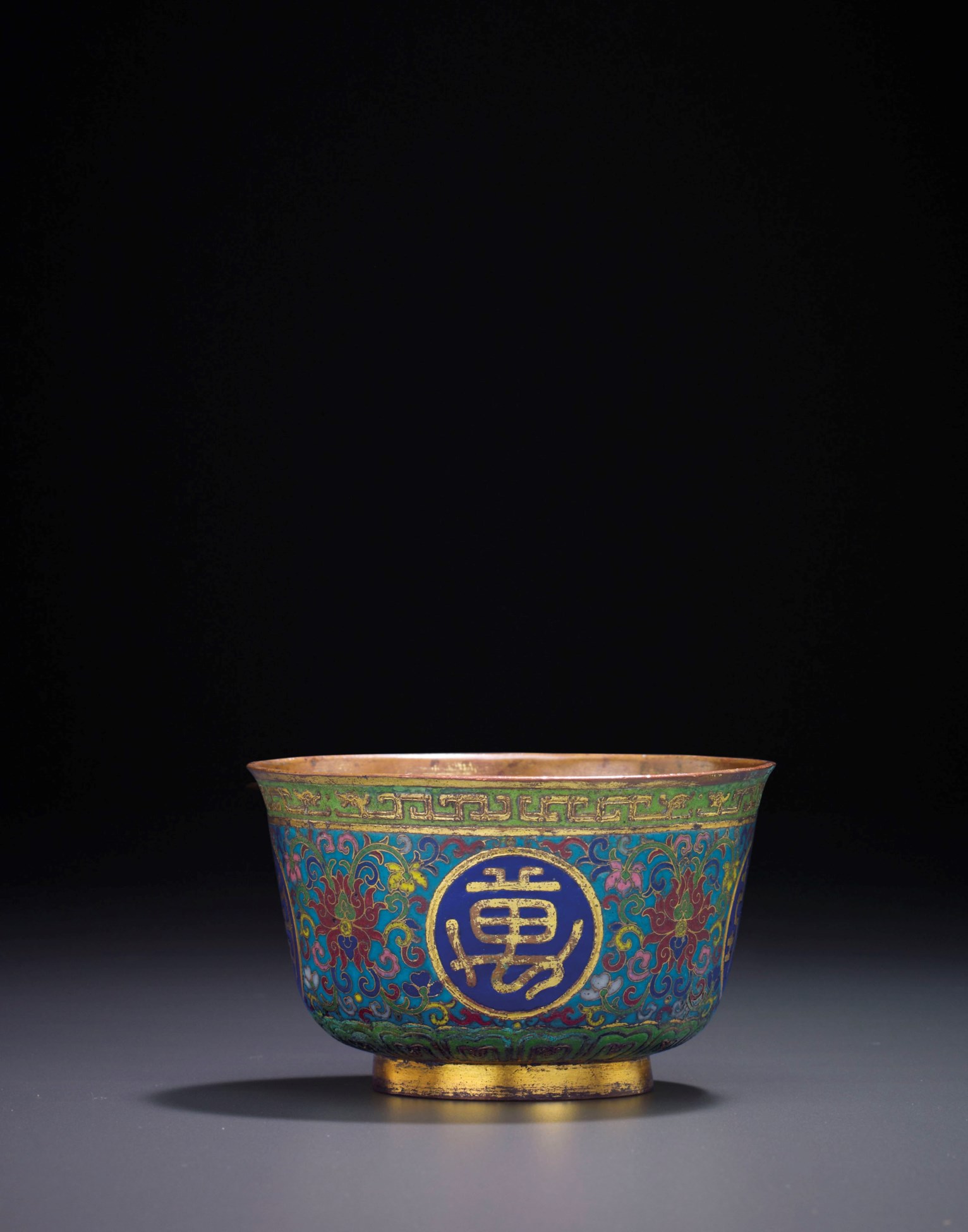 AN IMPERIAL CLOISONNE AND CHAMPLEVE ENAMEL BOWL , QIANLONG INCISED SIX ...