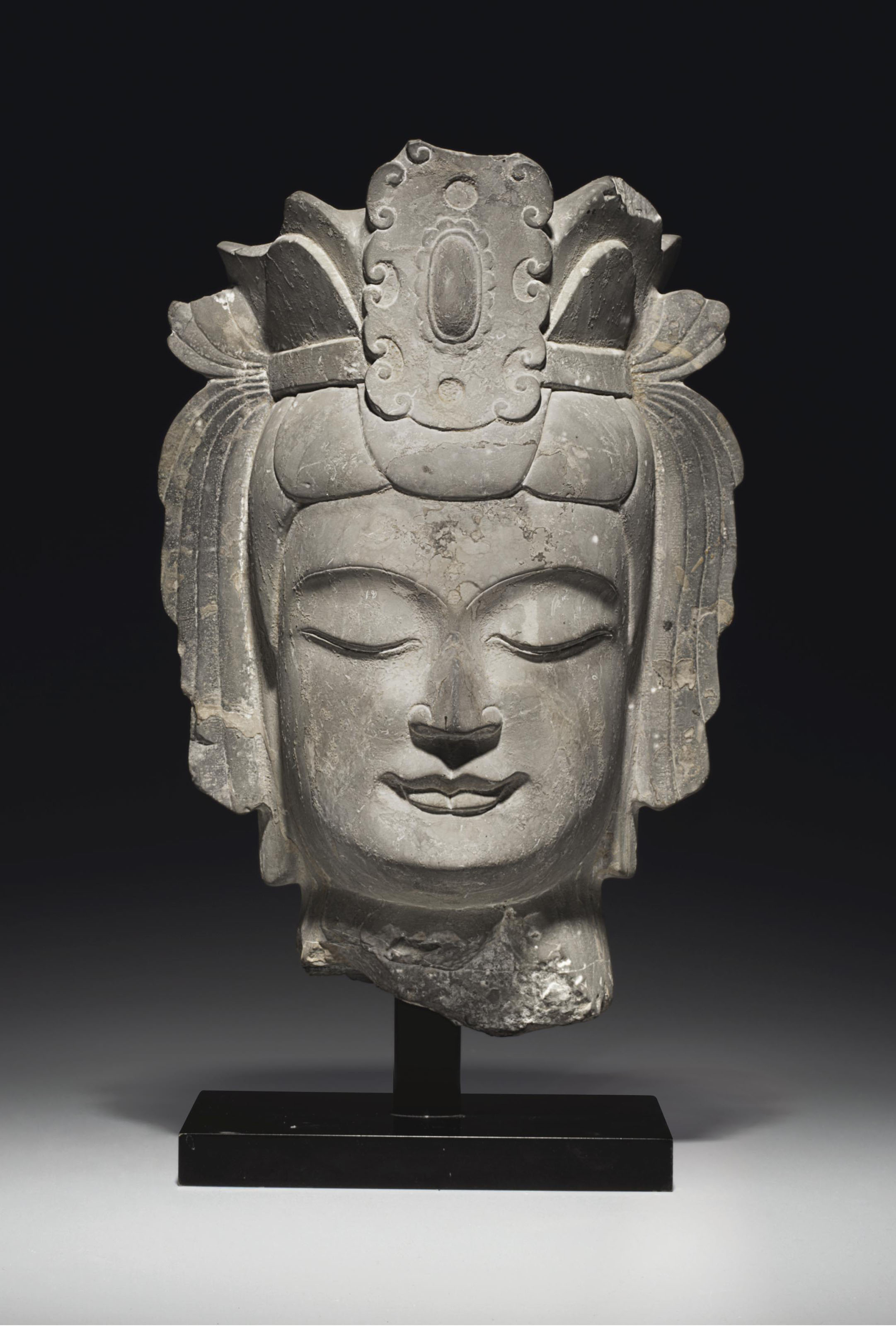 A LIMESTONE HEAD OF A BODHISATTVA , NORTHERN QI DYNASTY (550-577 ...