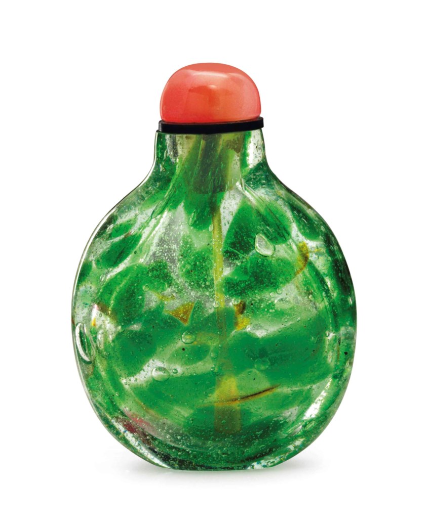 A SWIRLED GLASS SNUFF BOTTLE , IMPERIAL GLASSWORKS, BEIJING, 1740-1850 ...