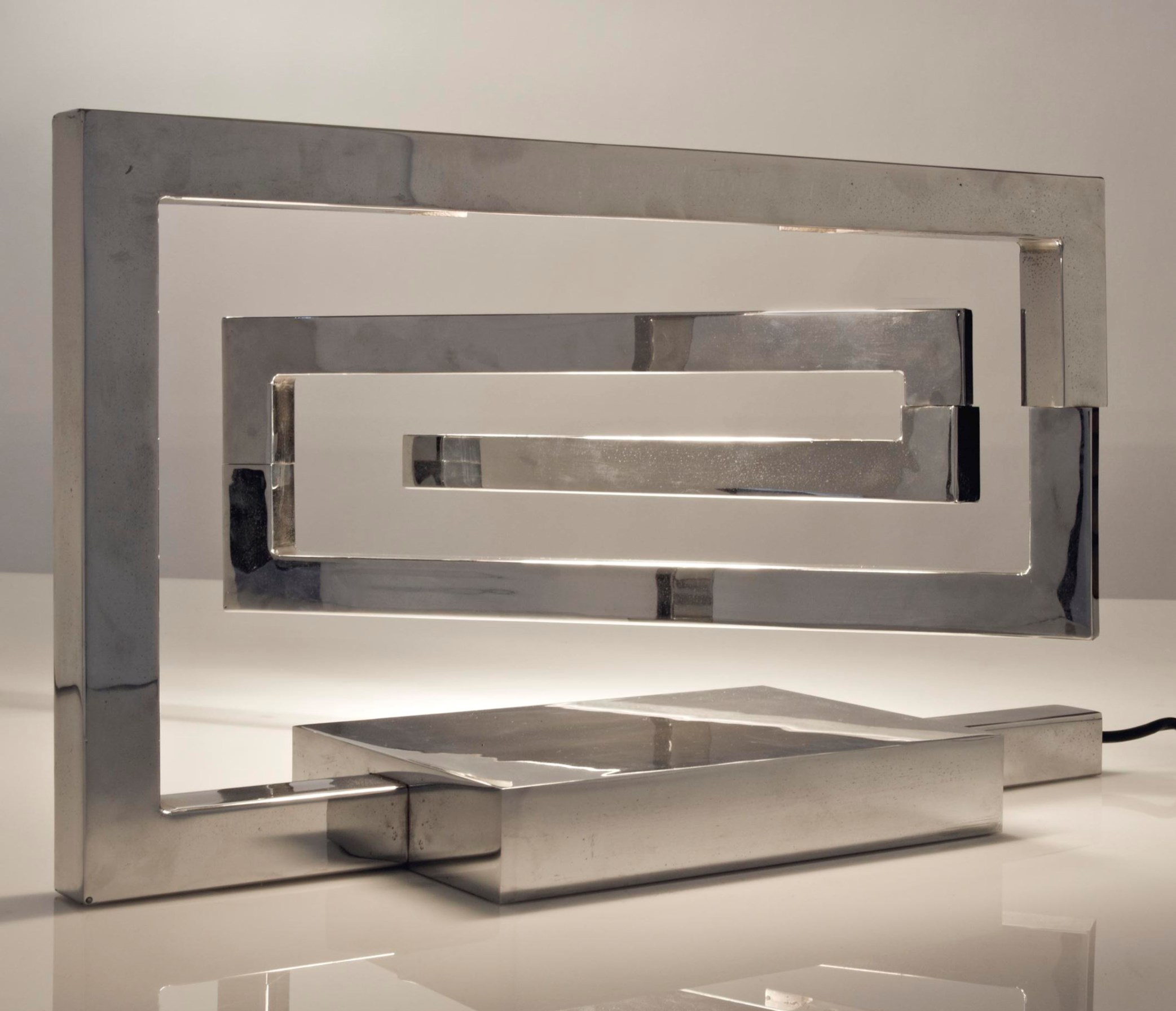 YONEL LEBOVICI (1937-1998) , LAMPE 'PANTOGRAPHE', LE MODÈLE CRÉÉ EN ...