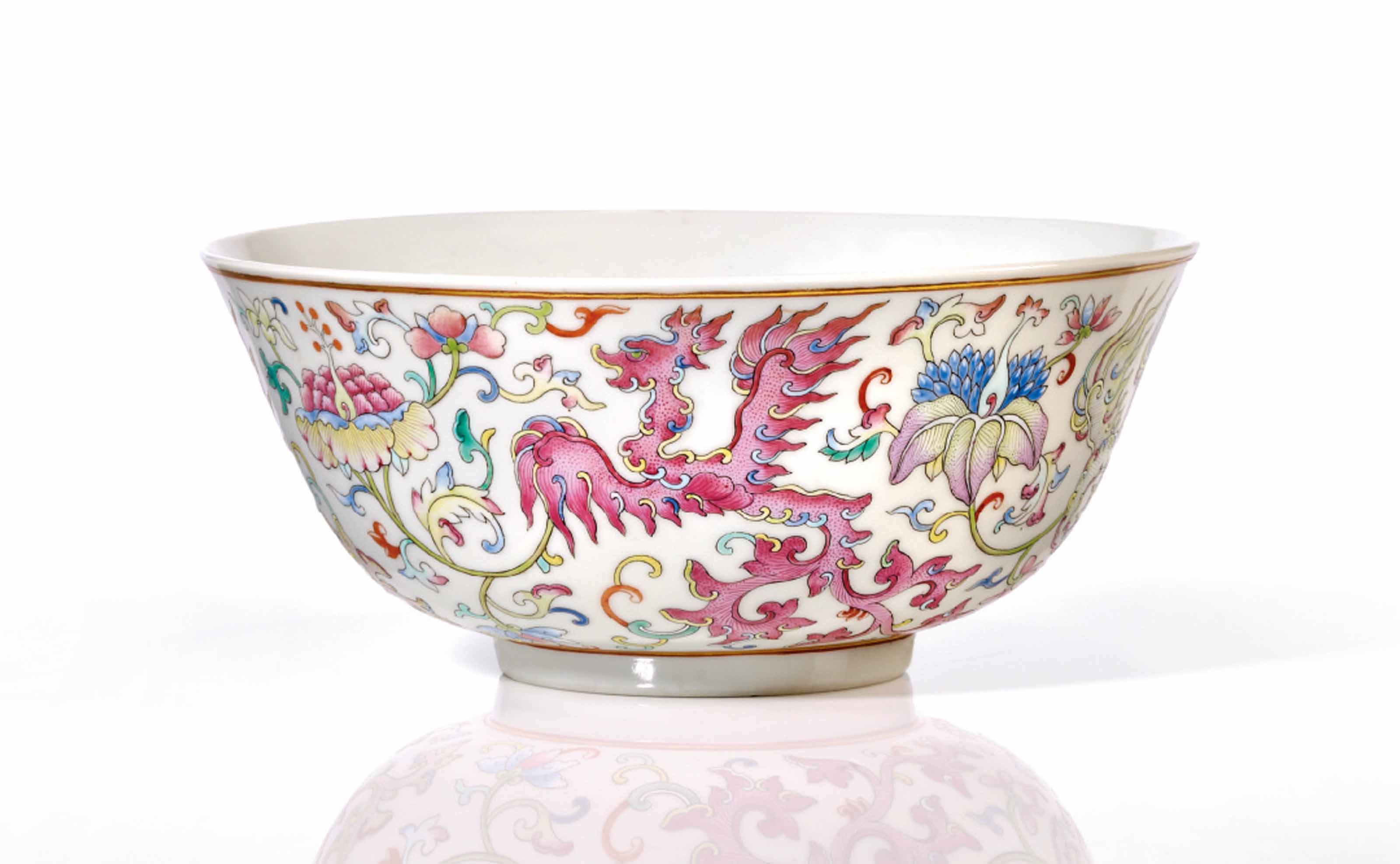 KATAR EN JADE CELADON PALE SCULPTE ET SON ETUI, INDE MOGHOLE, XVIIIEME ...