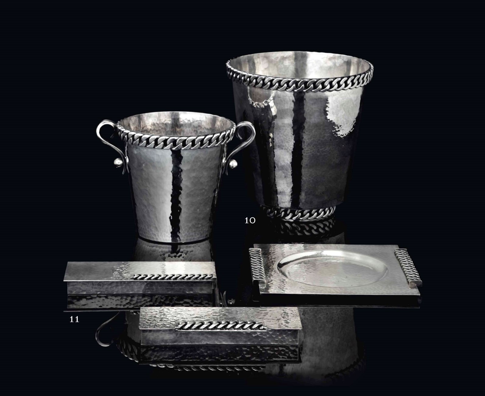 JEAN DESPRÉS (1889-1980) , ENSEMBLE À MOTIF DE CHAÎNE, COMPOSÉ D'UN ...