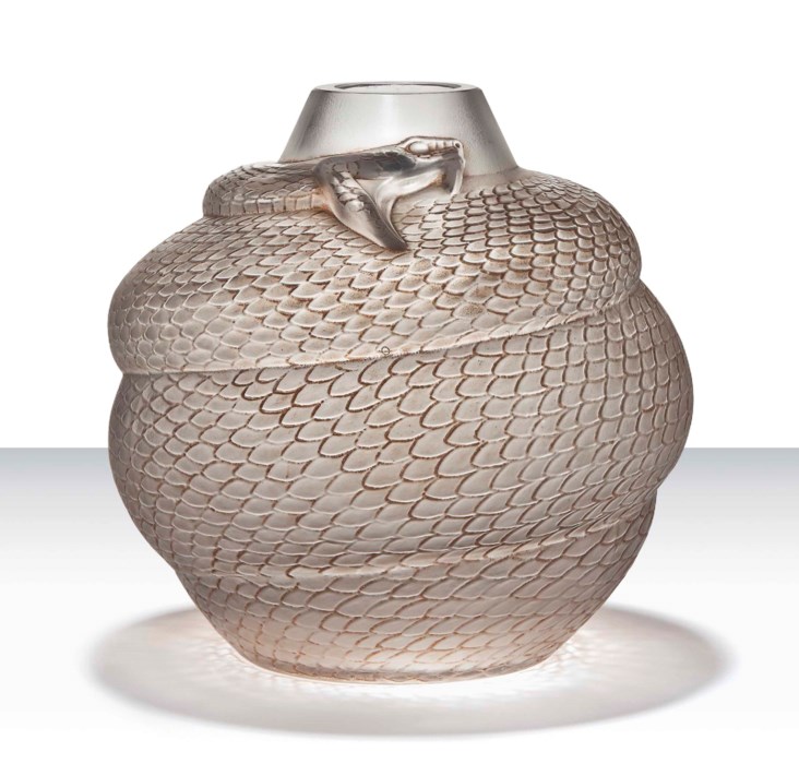 SERPENT VASE, NO. 896 | Christie's