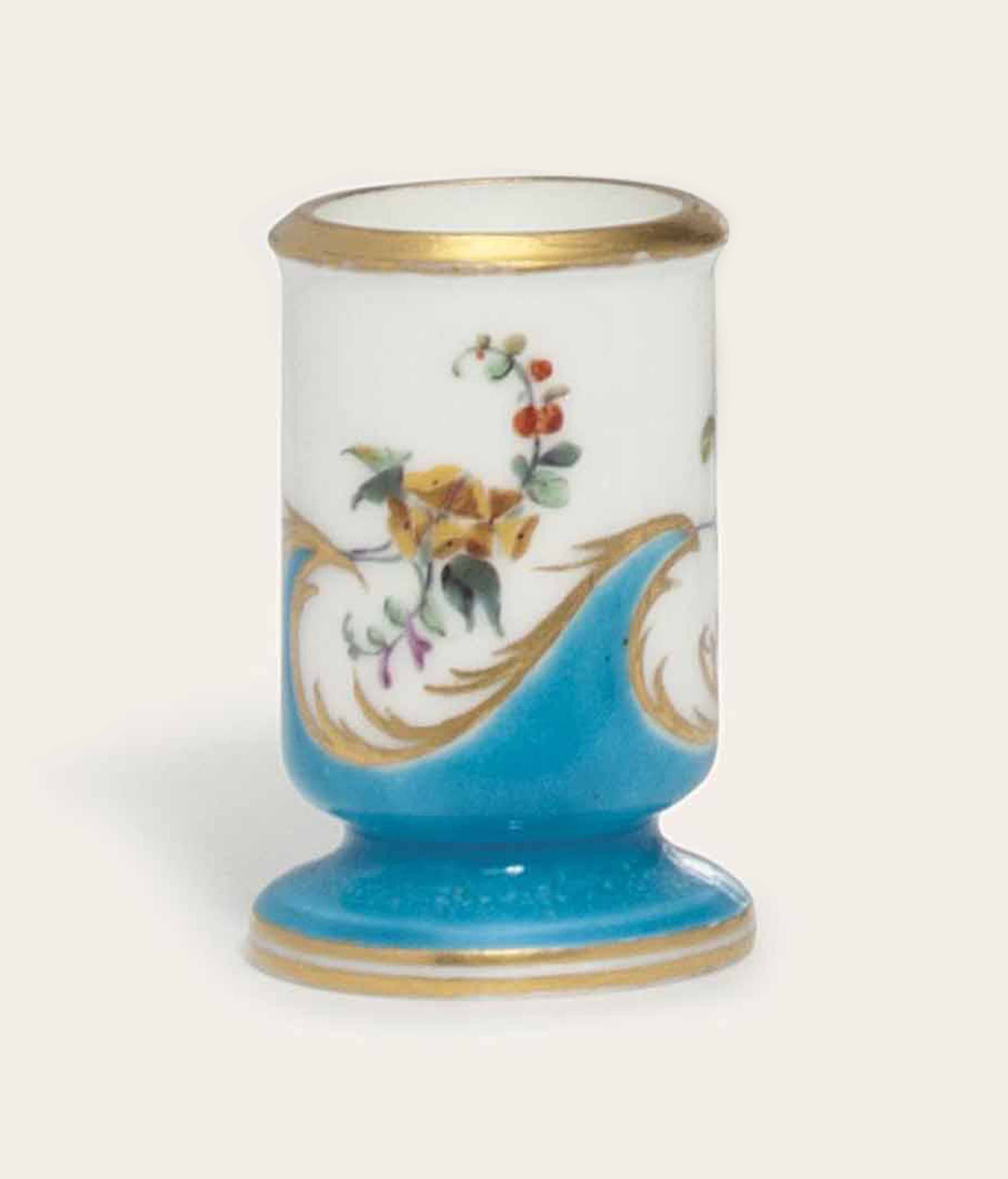 A MEISSEN TWO-HANDLED BEAKER, CIRCA 1725-28, BLUE CROSSED SWORDS MARK ...