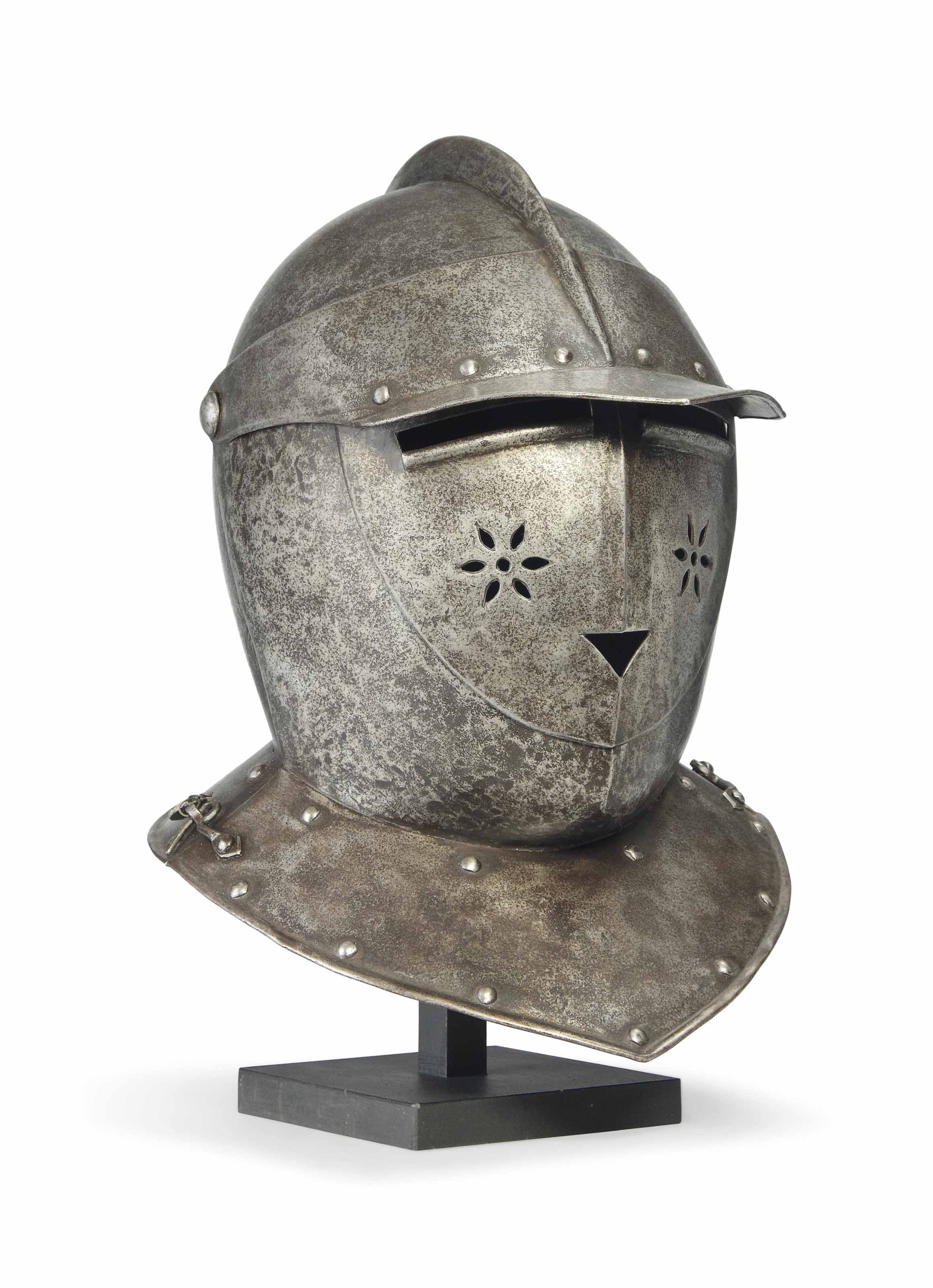 A DECORATIVE CUIRASSIER CLOSE-HELMET
