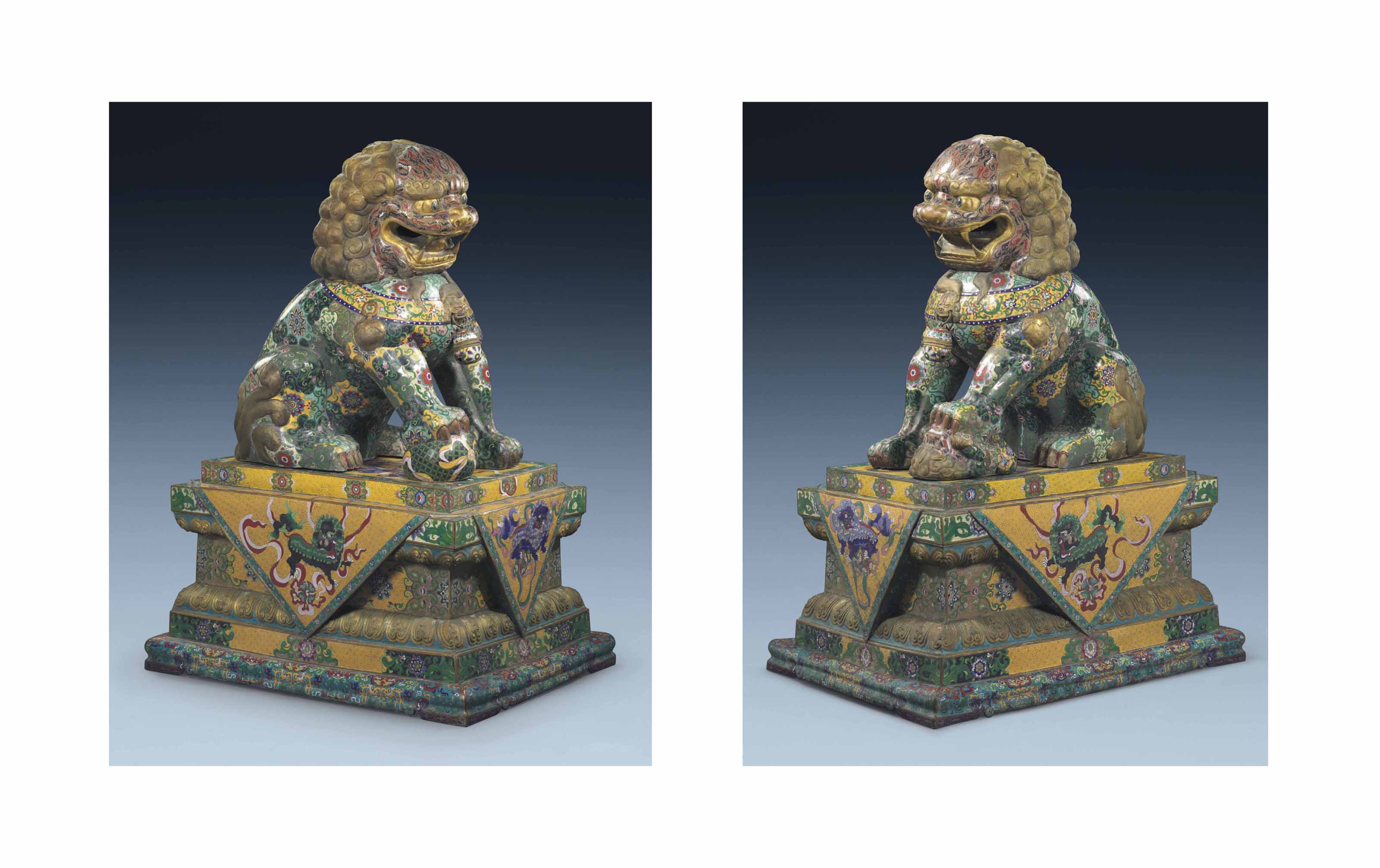 A CLOISONNÉ ENAMEL MOONFLASK, LATE QING DYNASTY, 19TH CENTURY | Christie's