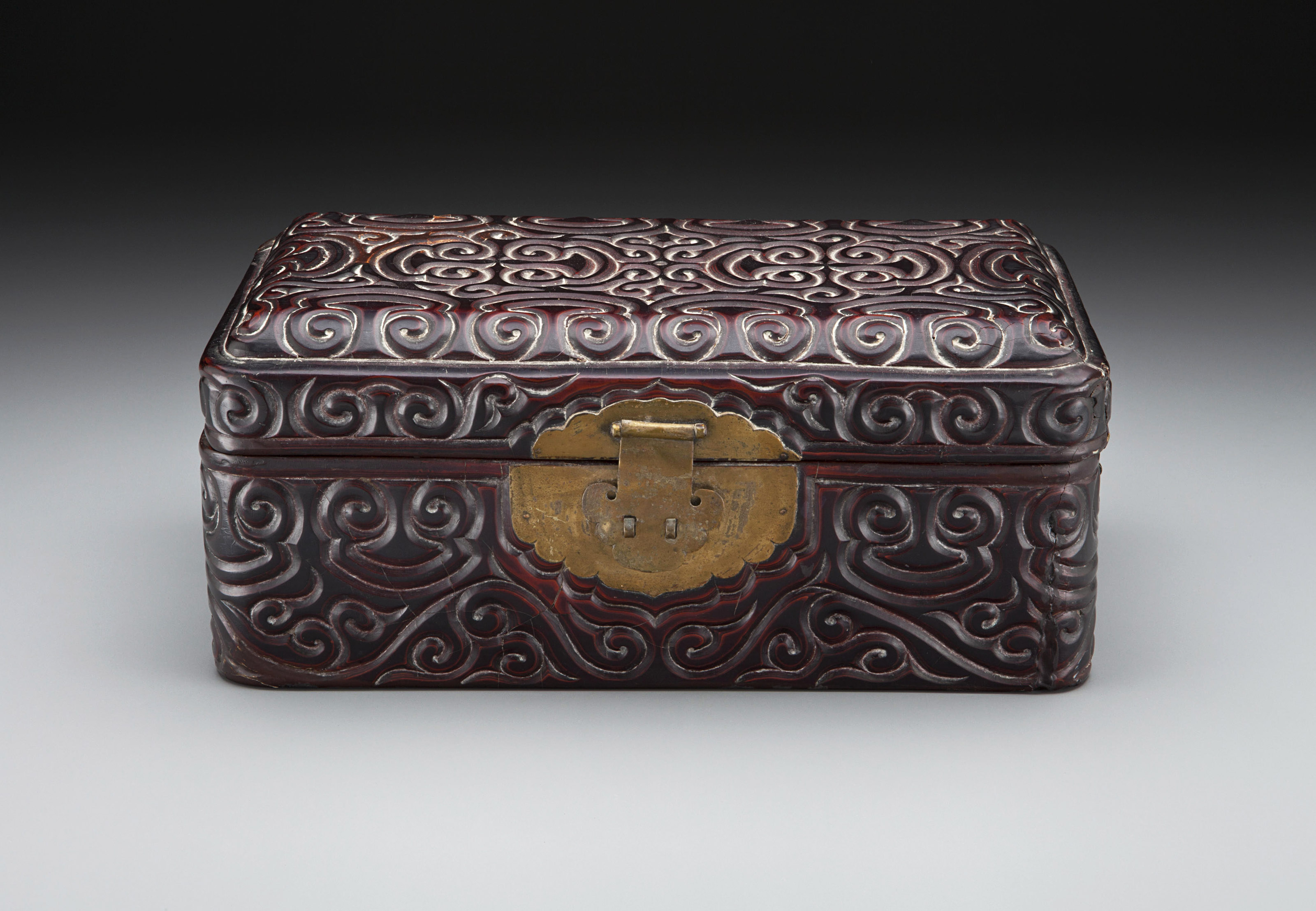 A CARVED TIXI LACQUER BOX, MING DYNASTY (1368-1644) | Christie’s