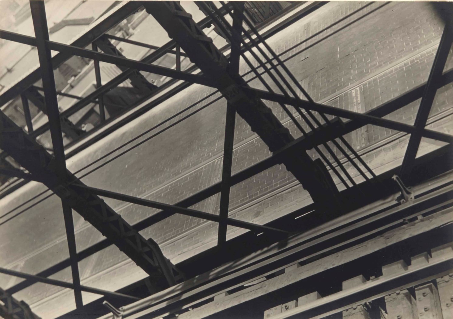 WALKER EVANS (1903-1975) , Abstraction - Brooklyn bridge, vers 1928 ...
