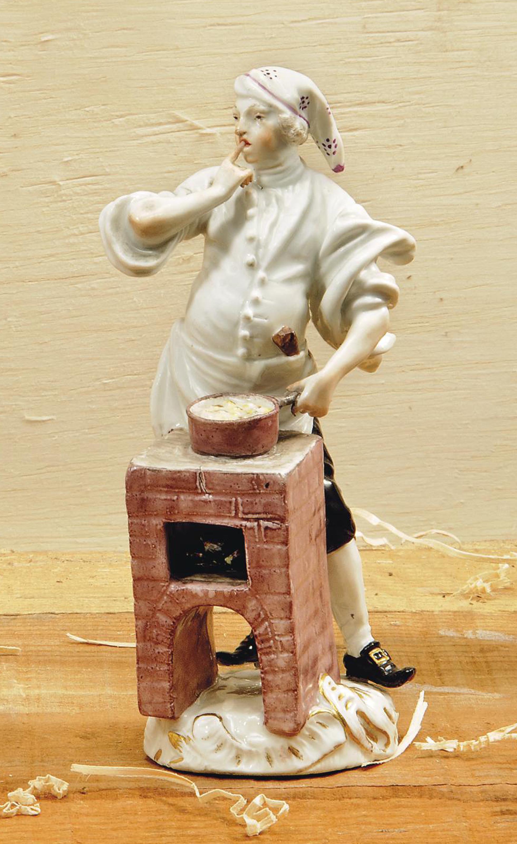 FOUR SIENNA MAIOLICA PLATES, SECOND QUARTER OF THE 18TH CENTURY ...